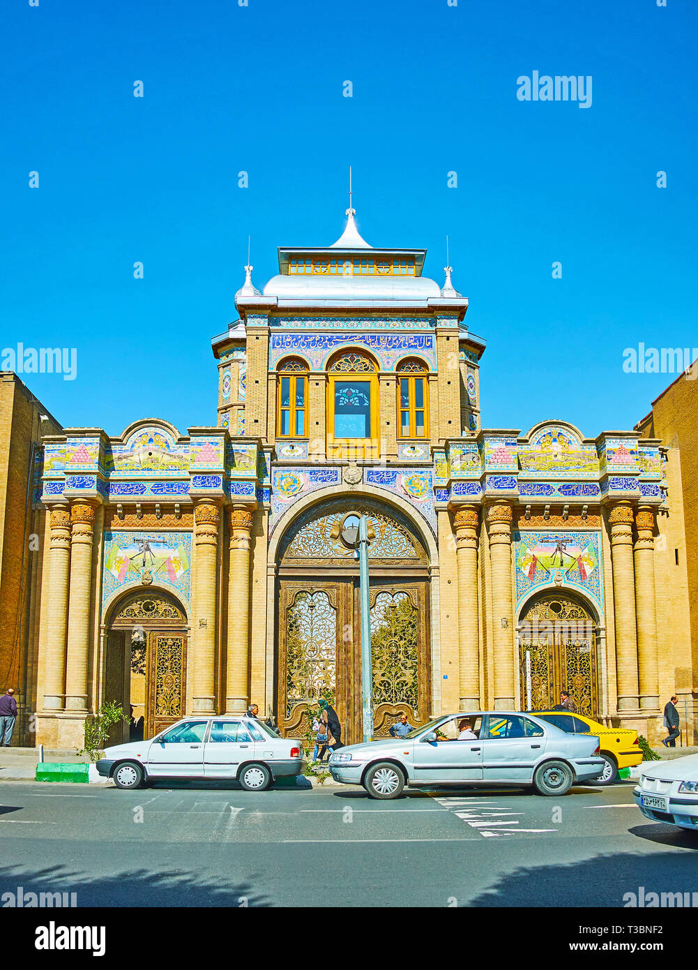 Tehran iran gate hi-res stock photography and images - Alamy