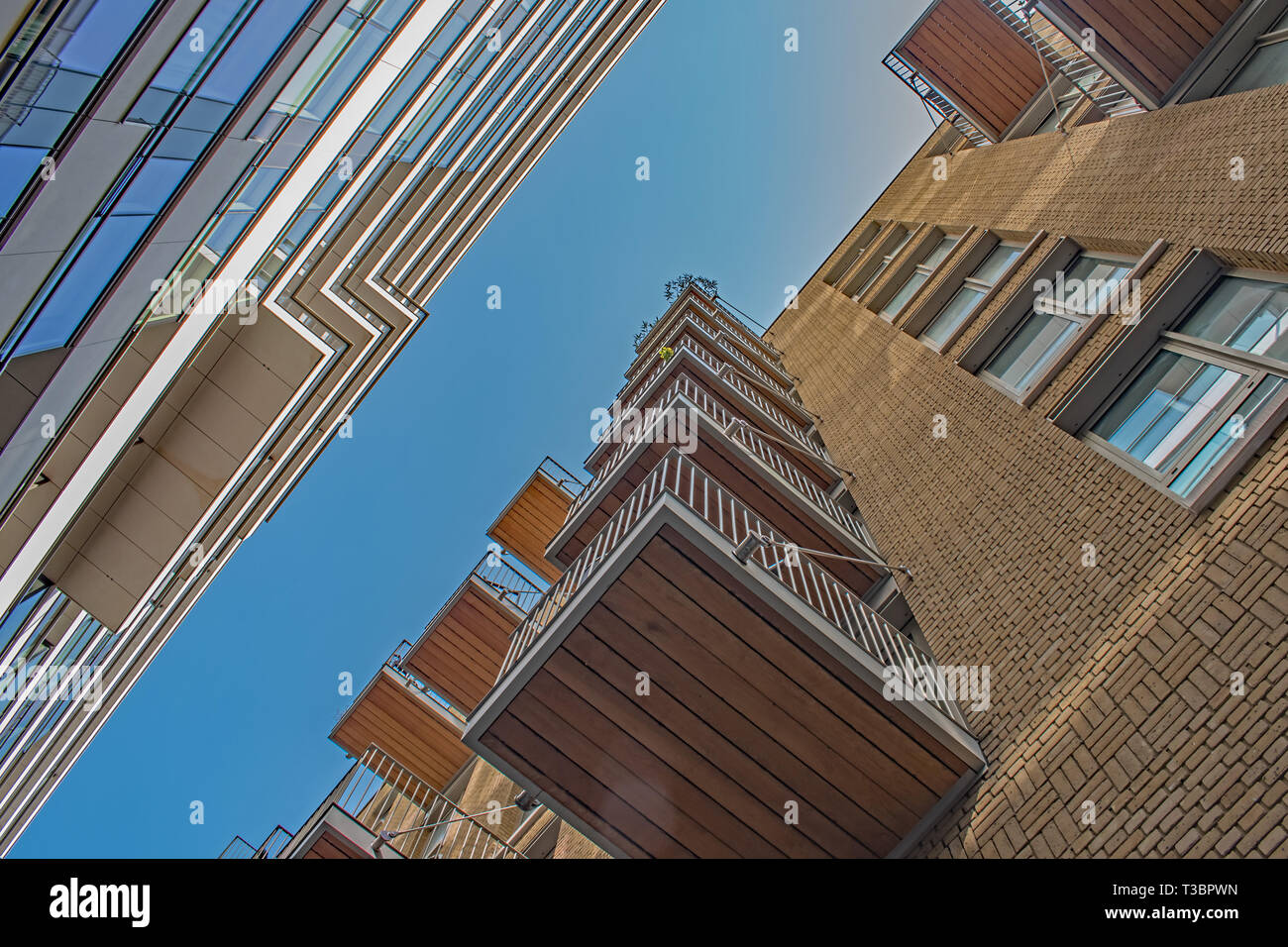London balcony house view hi-res stock photography and images - Alamy