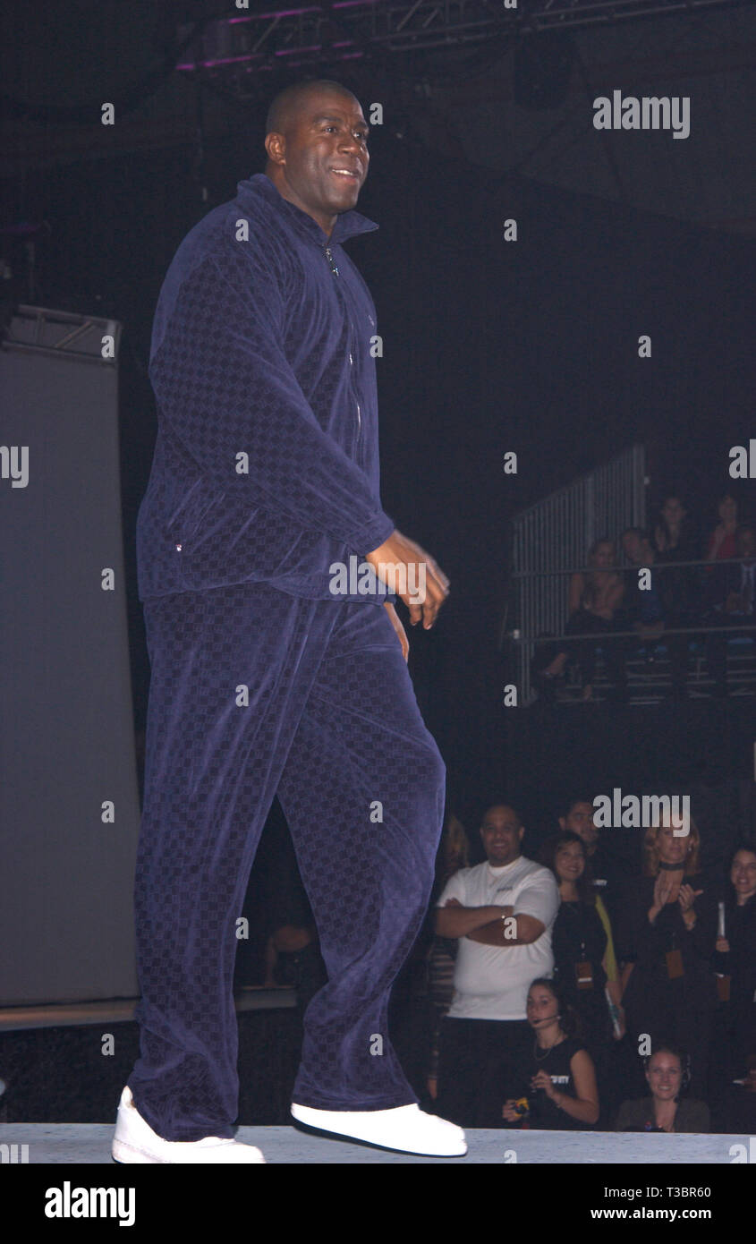 Magic johnson wife cookie 2001 hi-res stock photography and images - Alamy