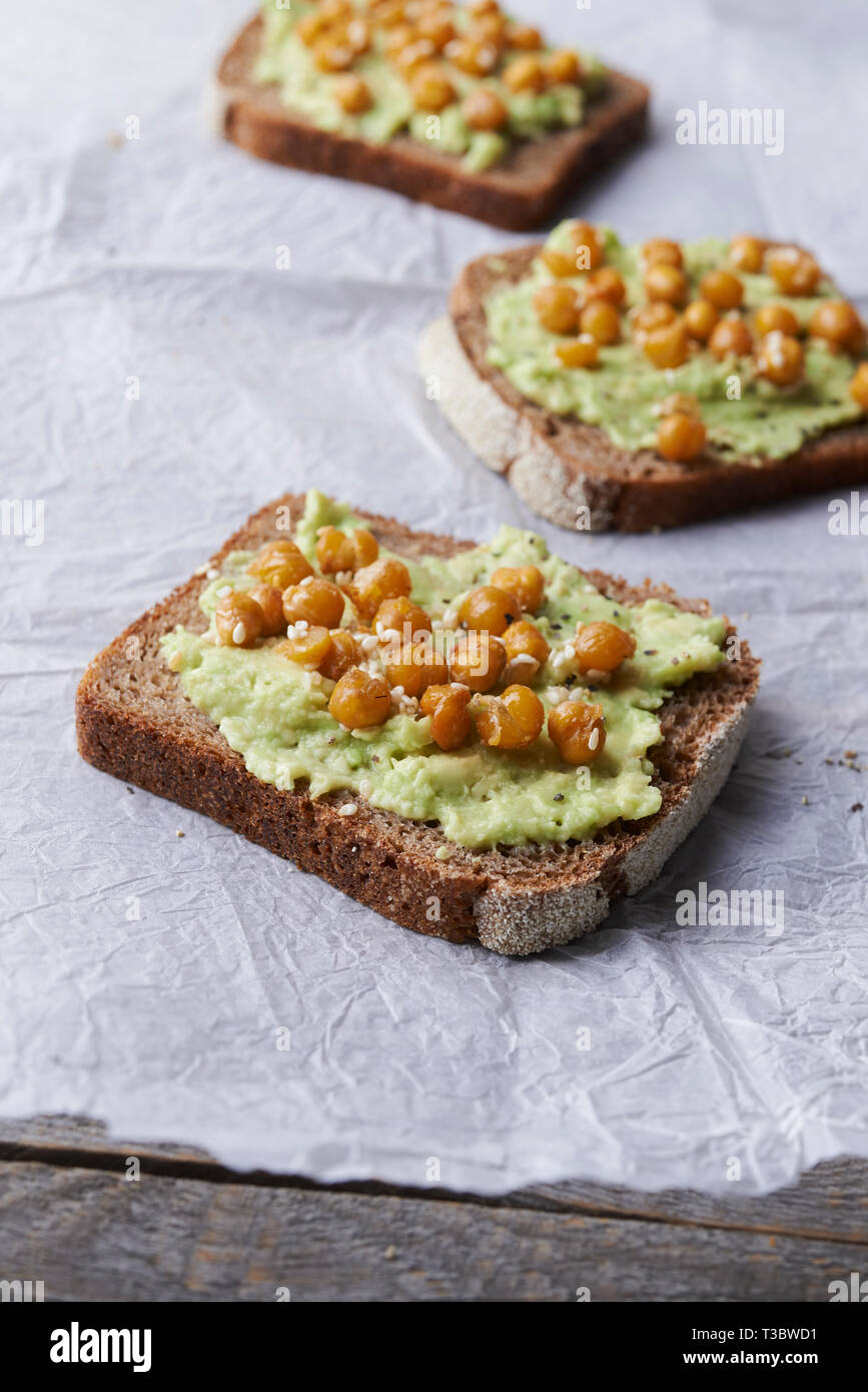 Mashed paper hi-res stock photography and images - Alamy