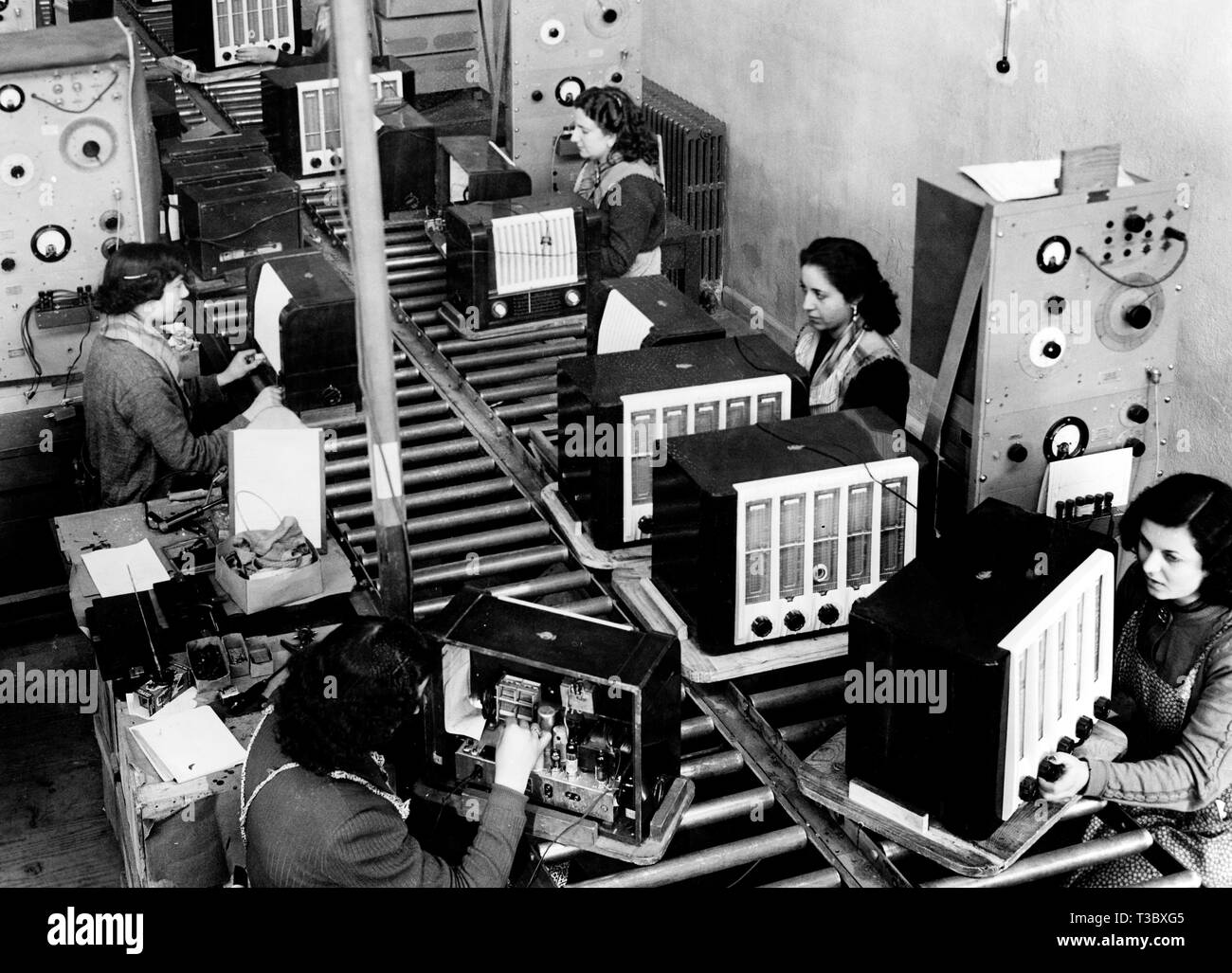 radio production, 1955 Stock Photo - Alamy