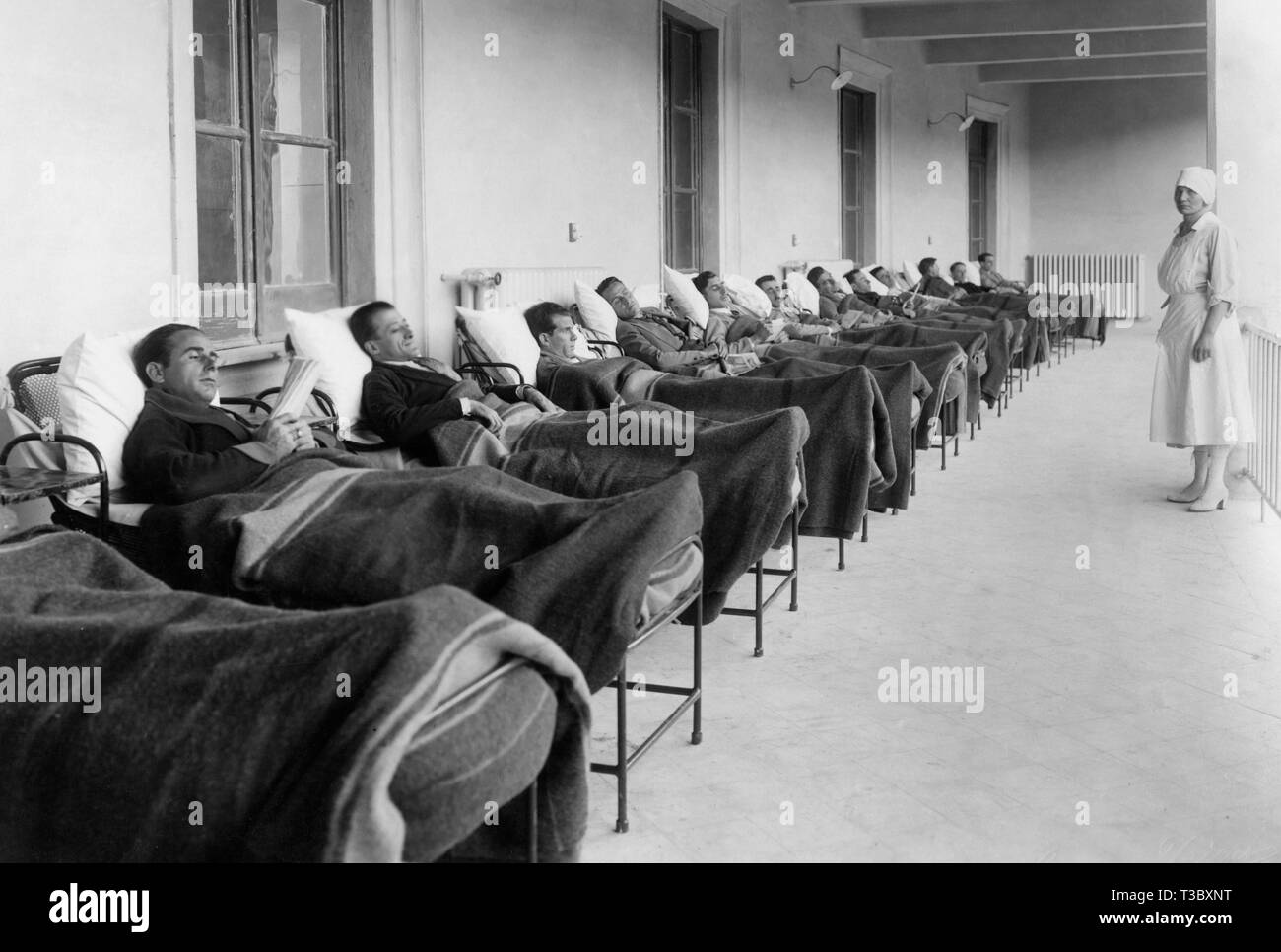 Sick People In Hospital 1920