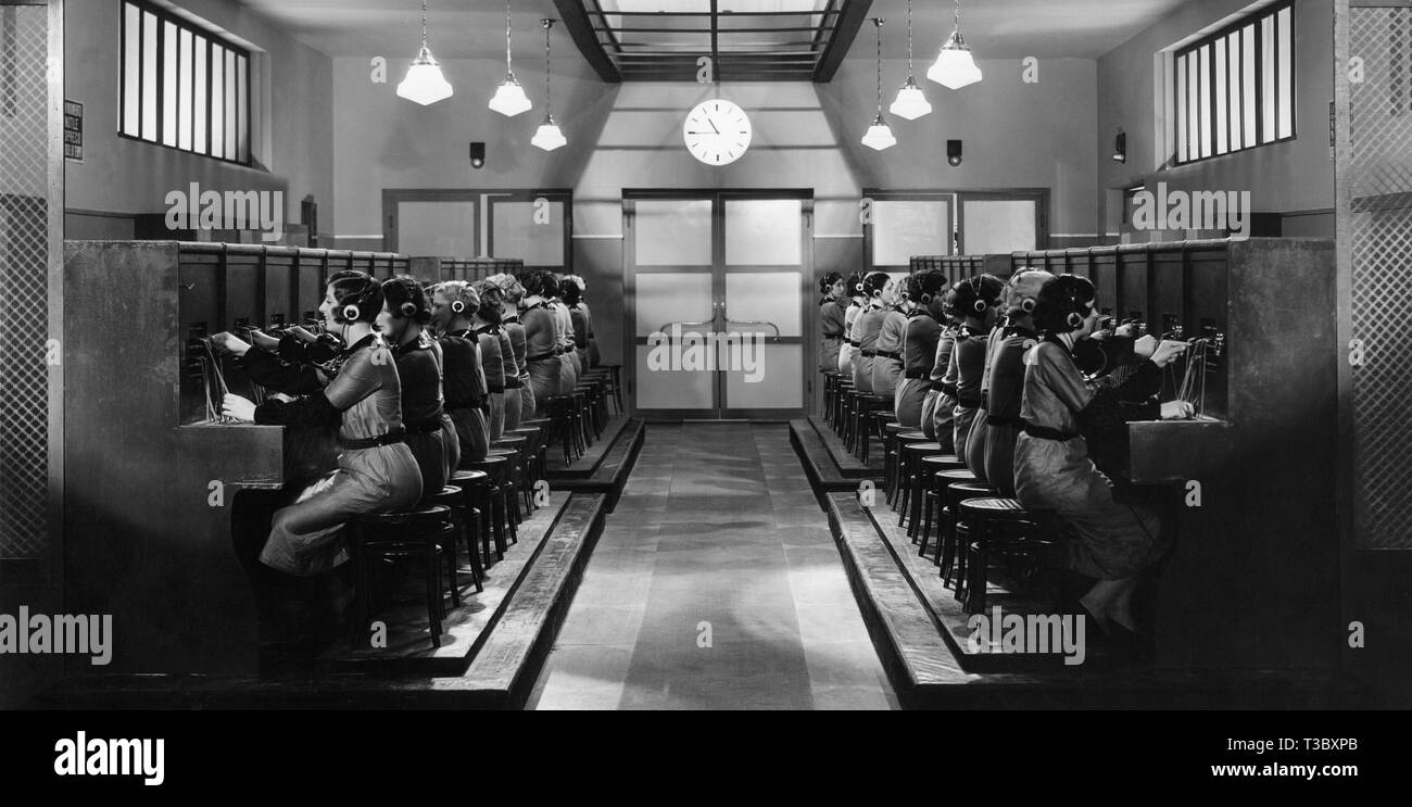 Telephone Operator Black and White Stock Photos & Images - Alamy