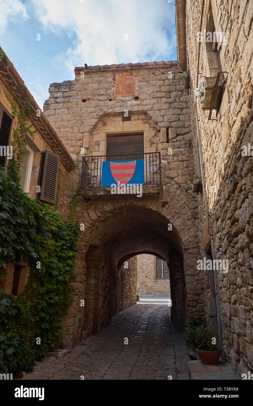 Peratallada girona hi-res stock photography and images - Alamy