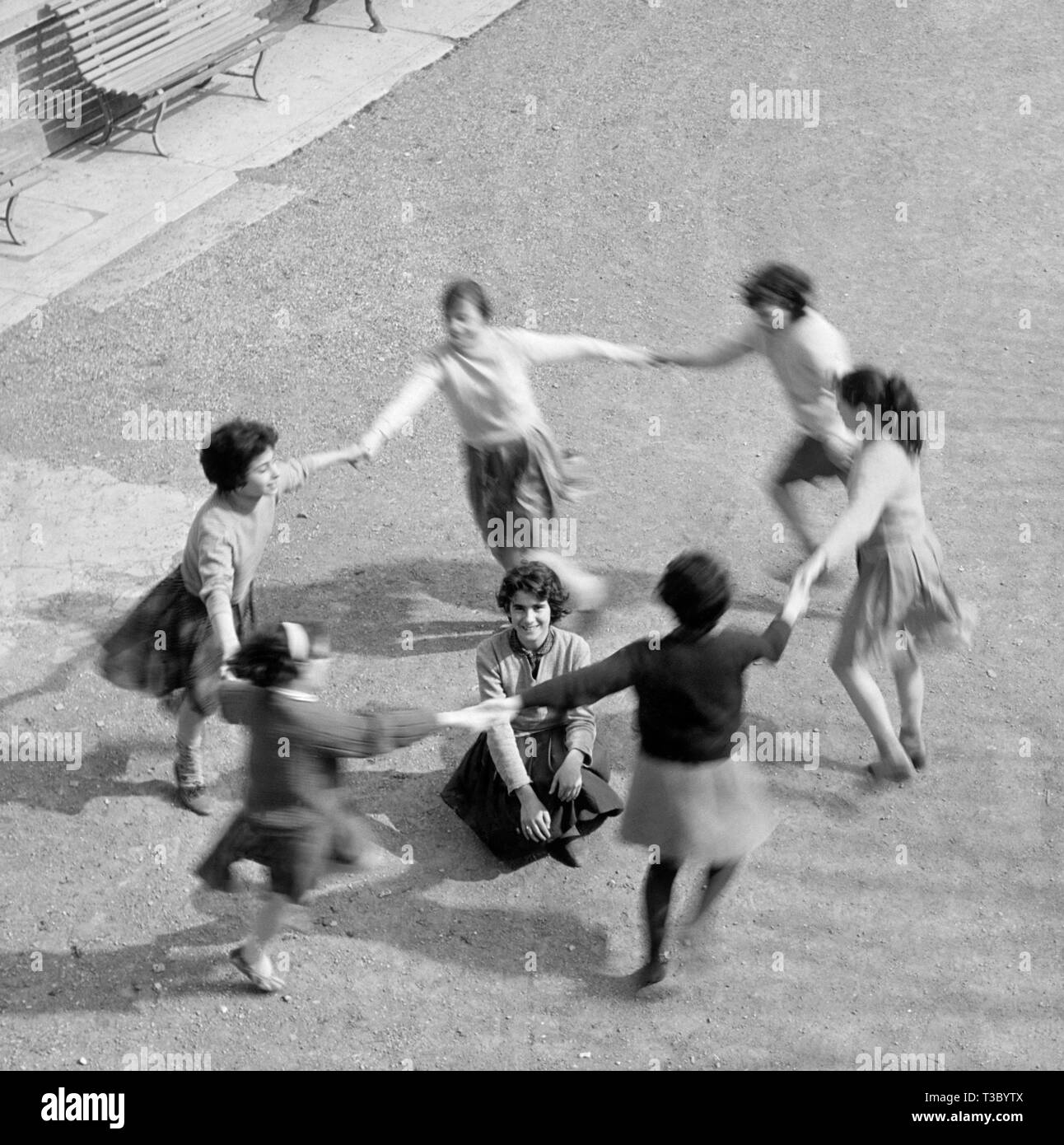 ring a ring a roses, 1961 Stock Photo - Alamy