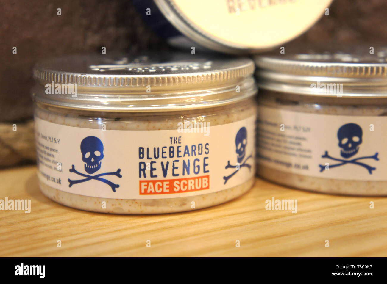 Barber shop face cosmetic. the bluebeards revenge scrub face for men ...