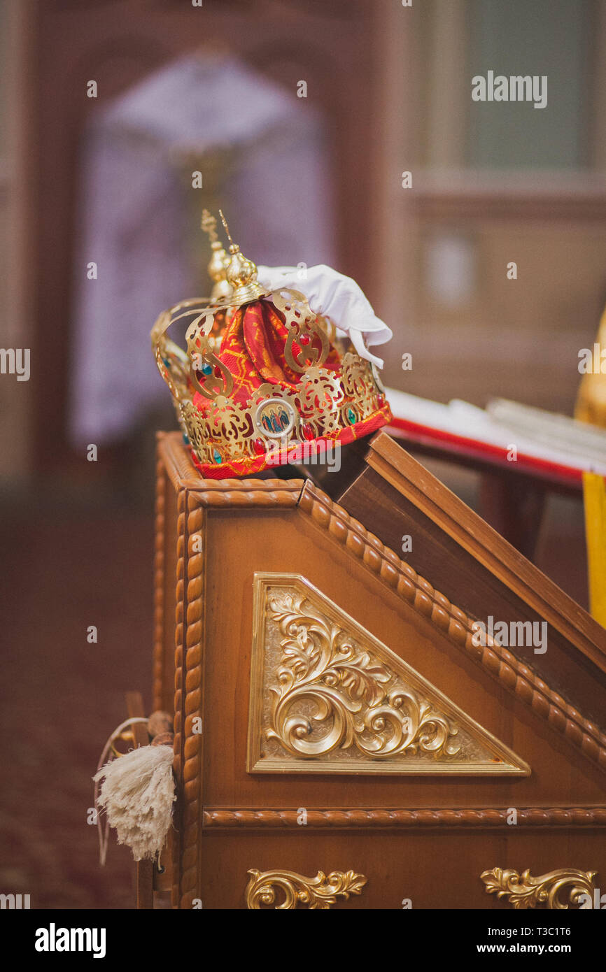 Orthodox Church wedding paraphernalia. Tradition Stock Photo - Alamy