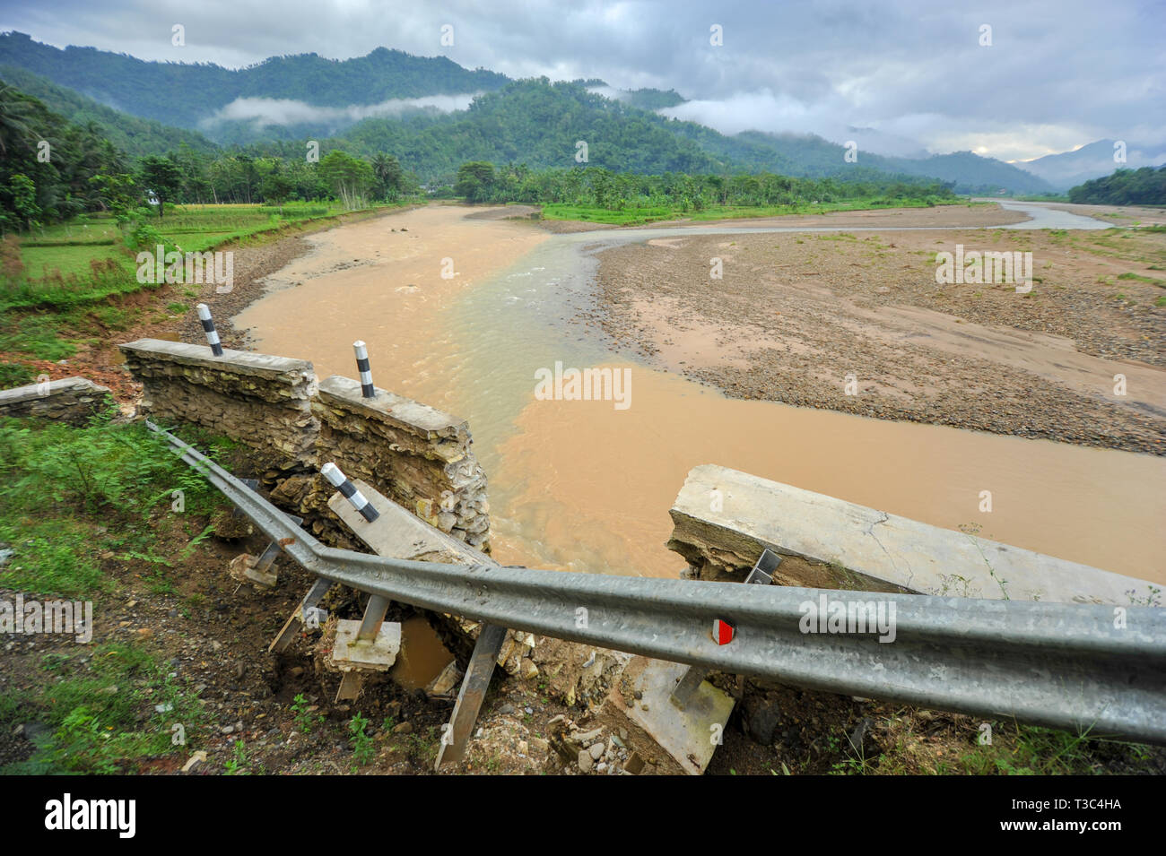 river and broken dam Stock Photo - Alamy