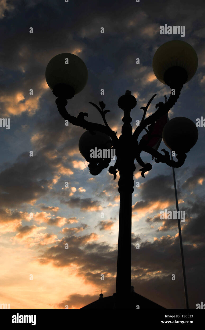 iconic city lamp Stock Photo - Alamy