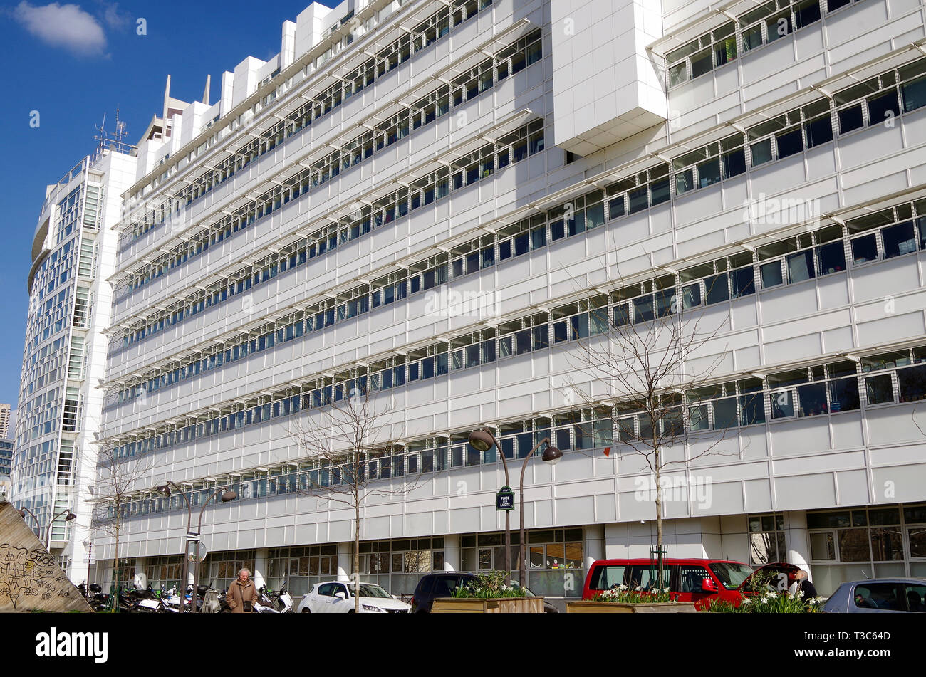 A building by the American architect Richard Meier, for the television ...