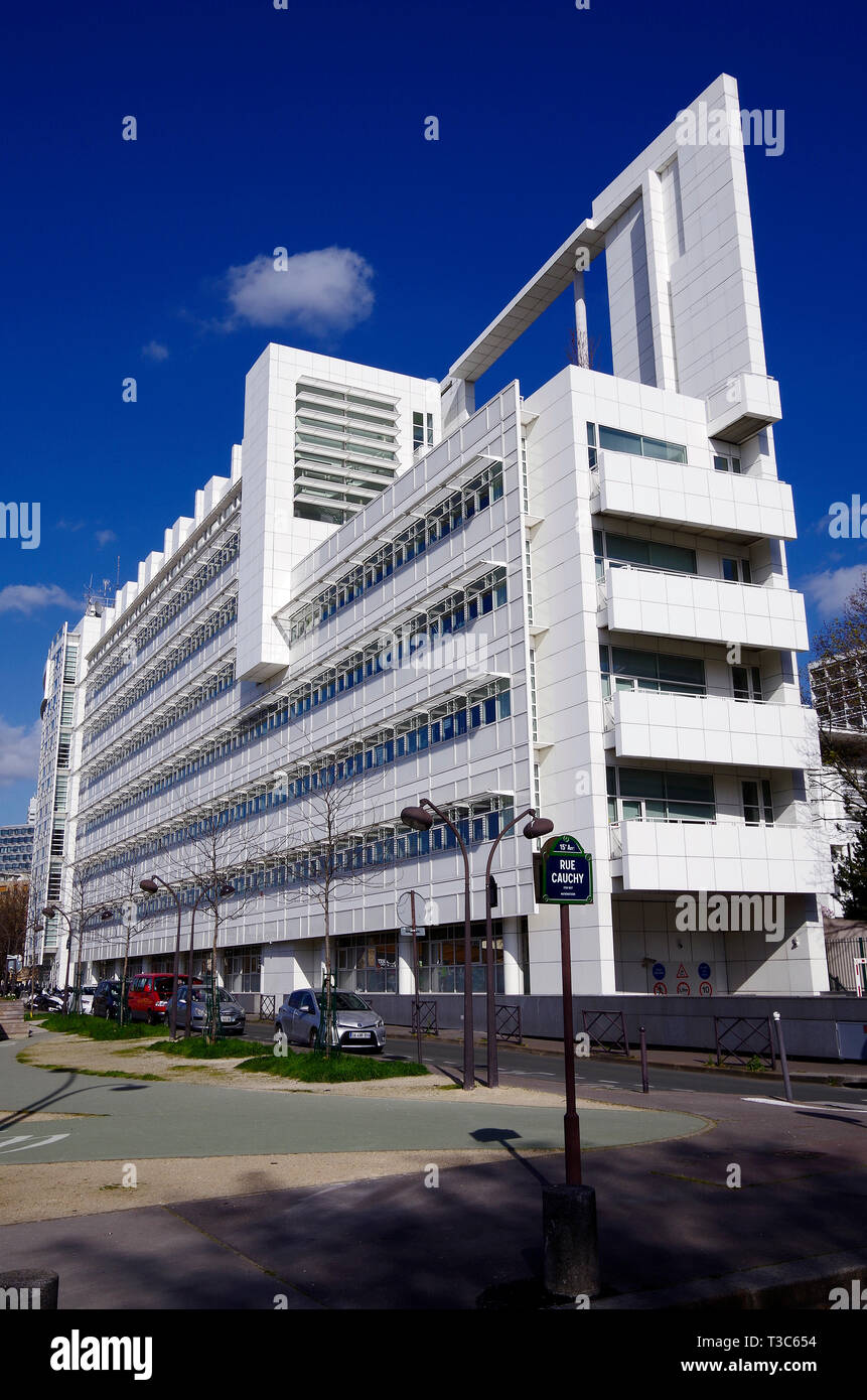 A building by the American architect Richard Meier, for the television ...