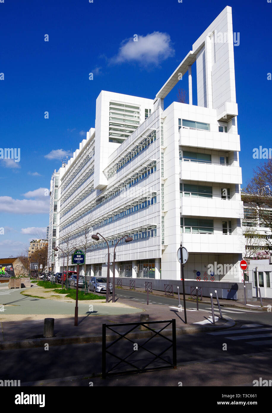 A building by the American architect Richard Meier, for the television ...