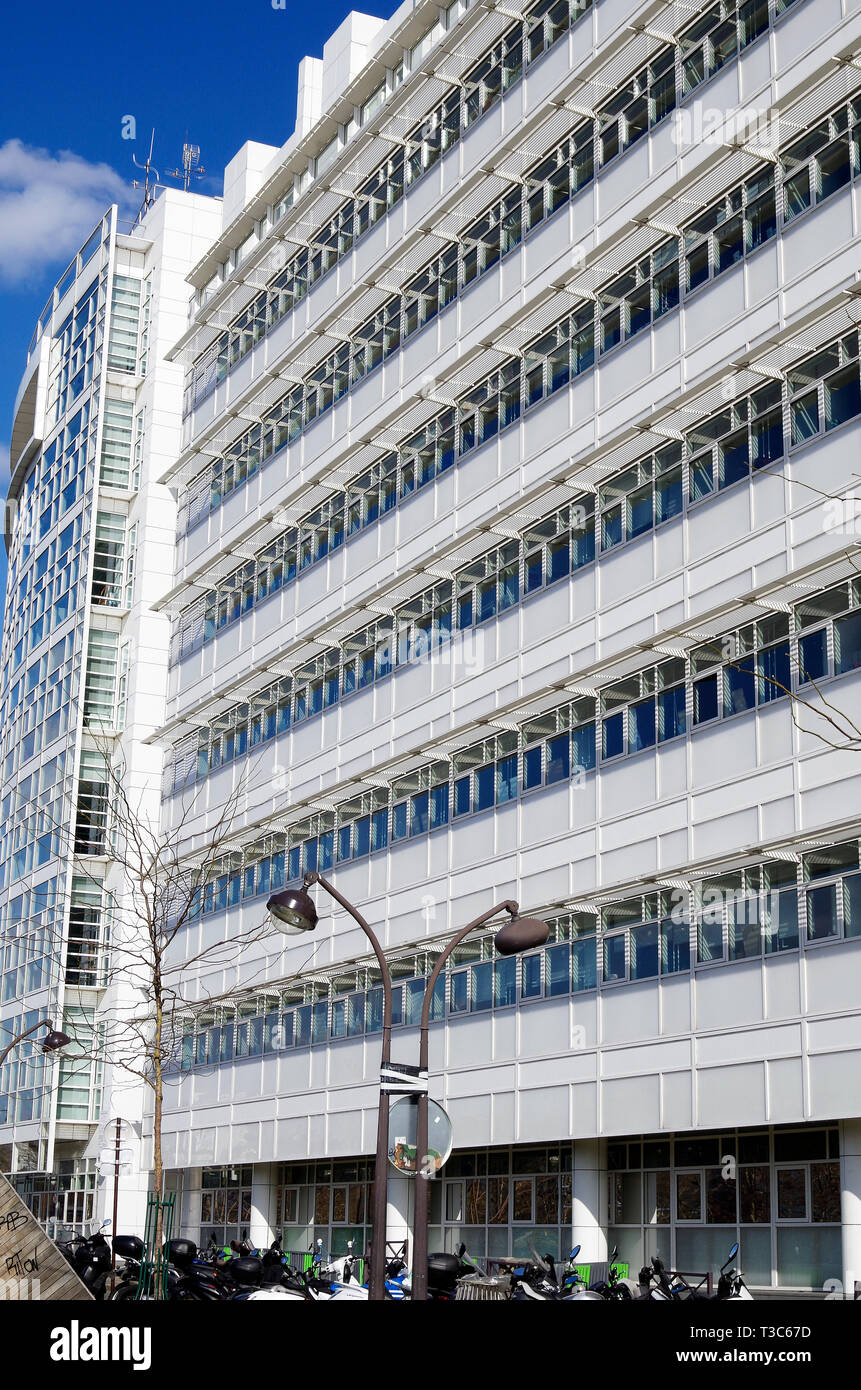 A building by the American architect Richard Meier, for the television ...