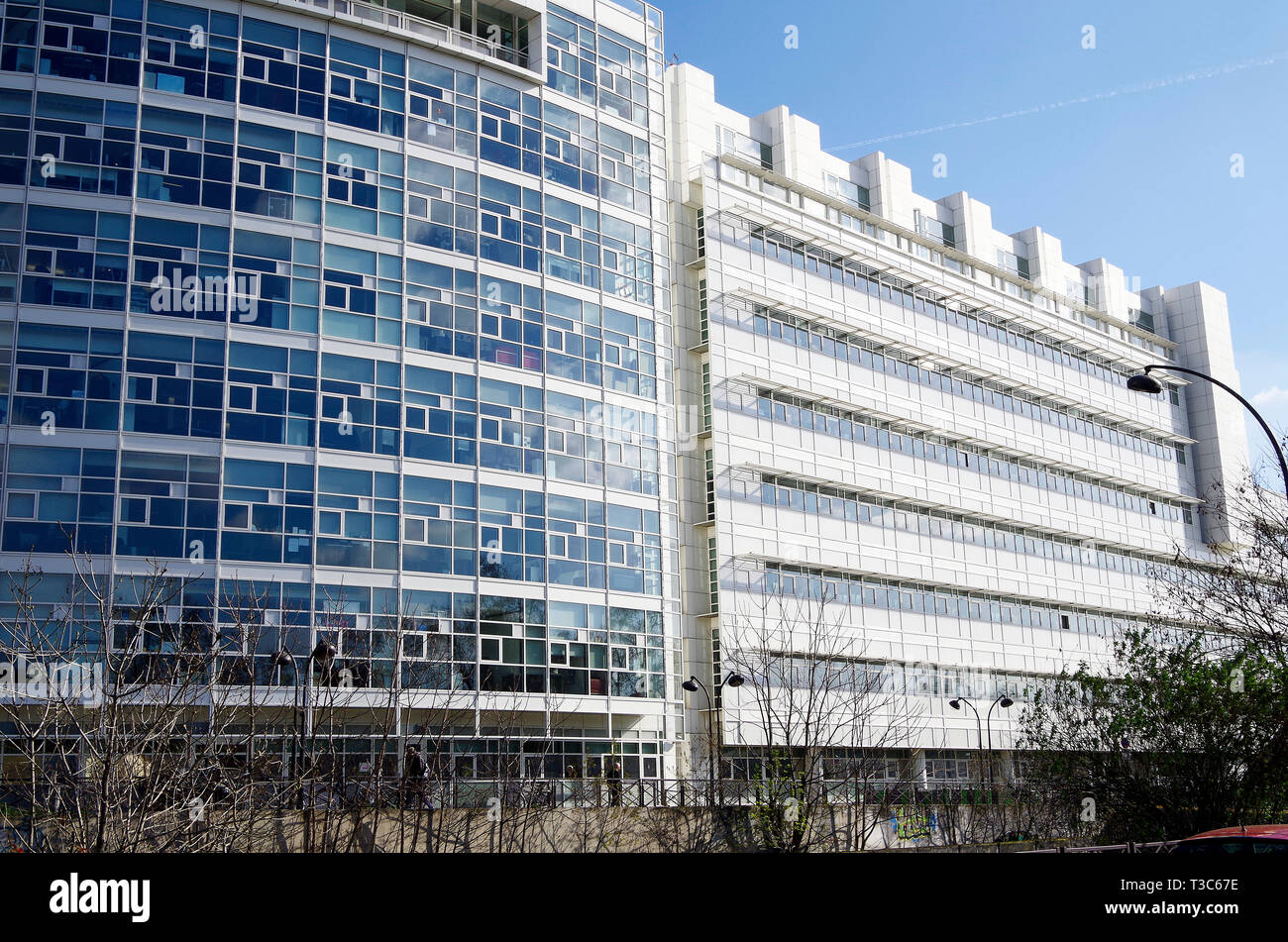 A building by the American architect Richard Meier, for the television ...