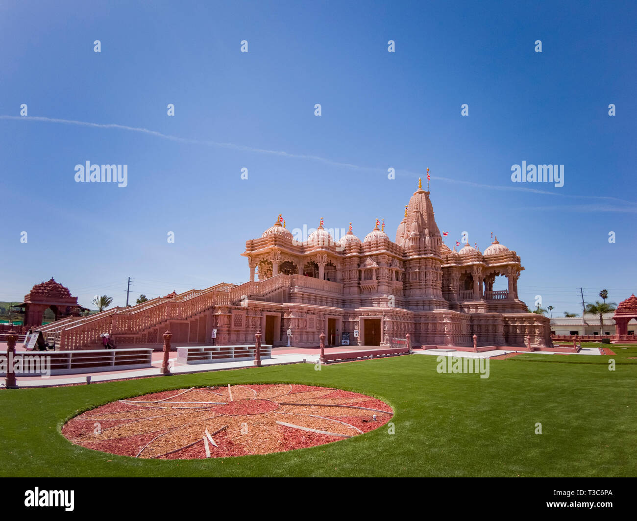 Exterior view of the famous BAPS Shri Swaminarayan Mandir at Chino ...