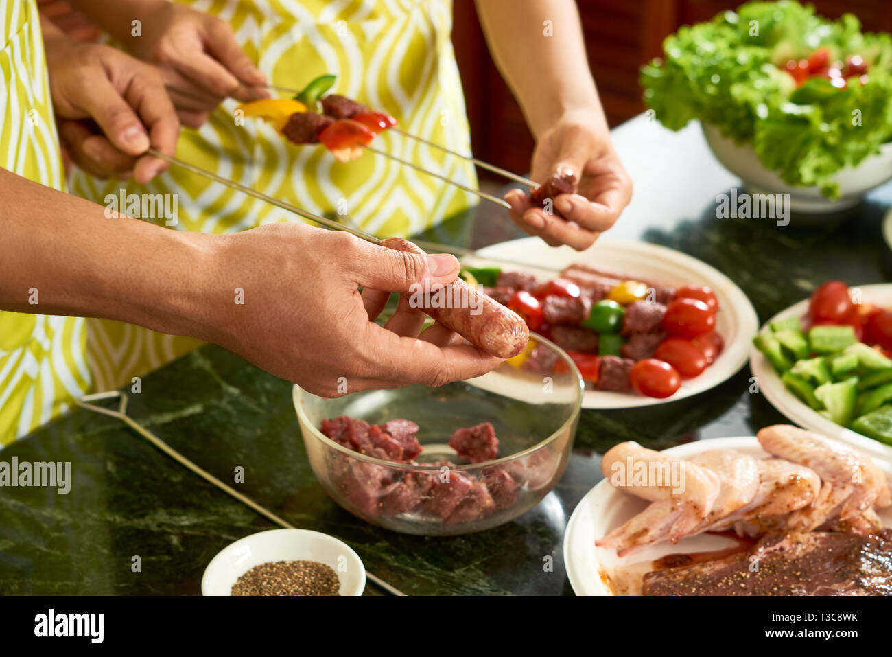 String meat hands hi-res stock photography and images - Alamy