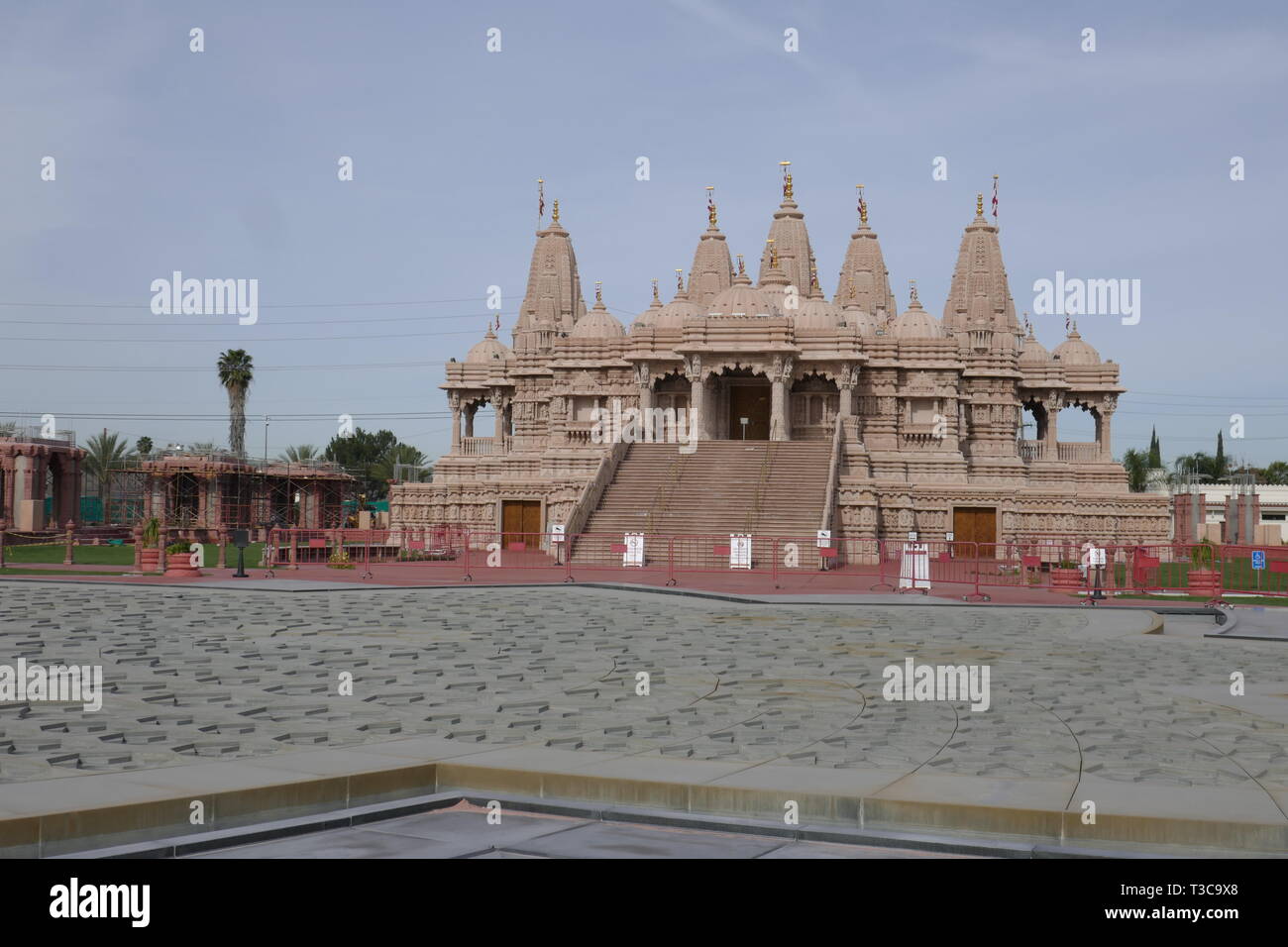 Exterior view of the famous BAPS Shri Swaminarayan Mandir at Chino ...
