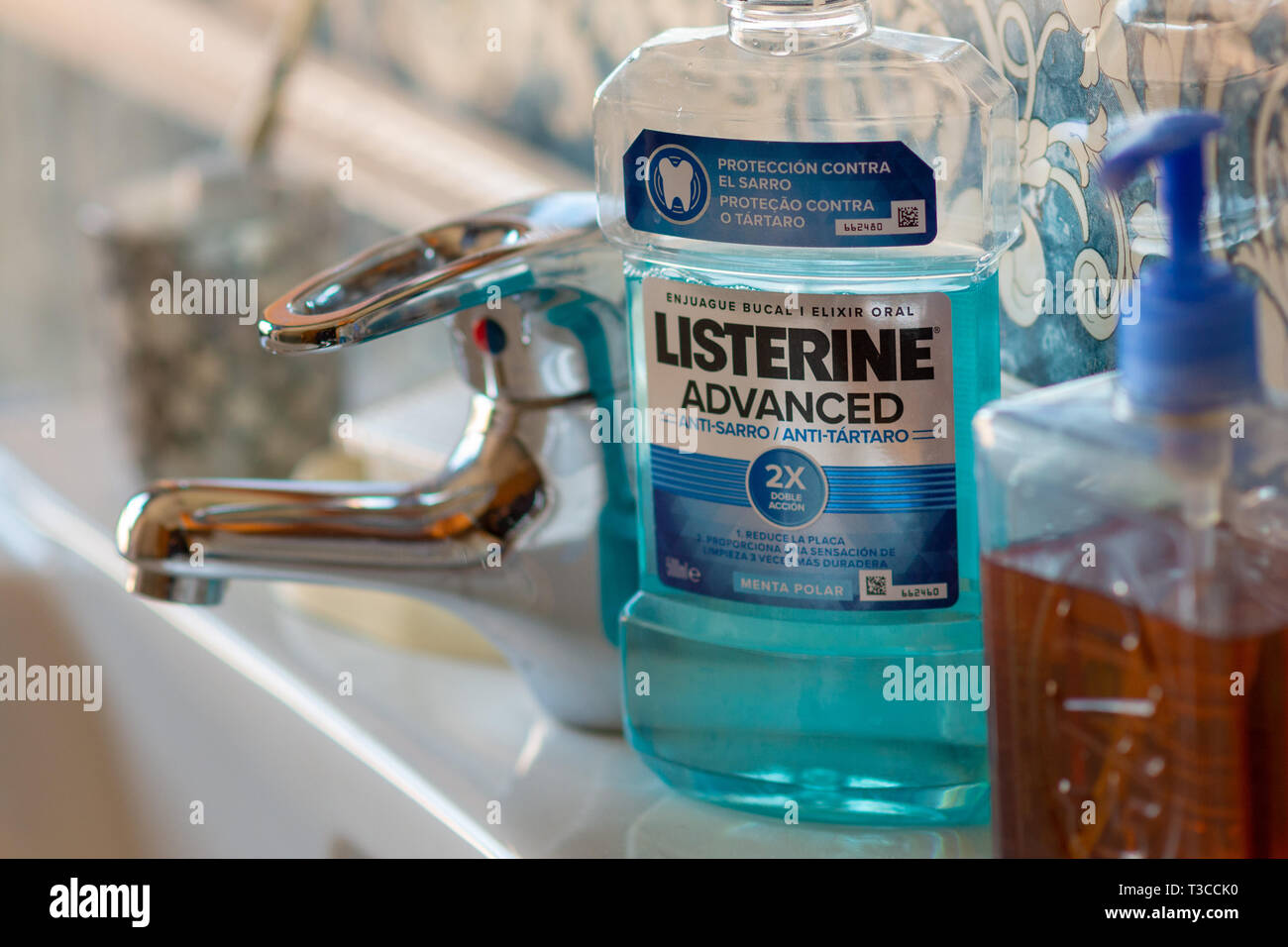 Listerine bottle hi-res stock photography and images - Alamy