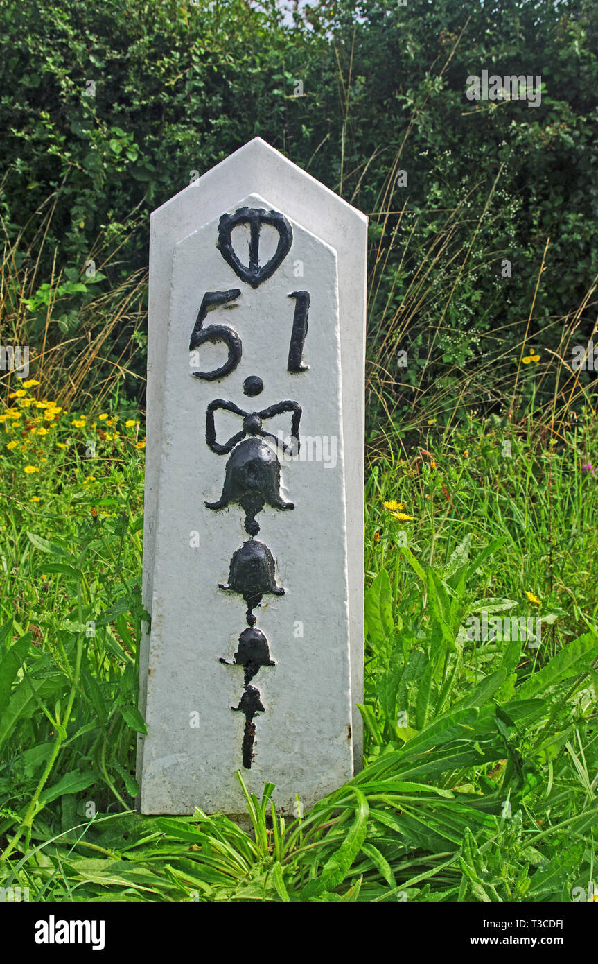 Mile stone hi-res stock photography and images - Alamy