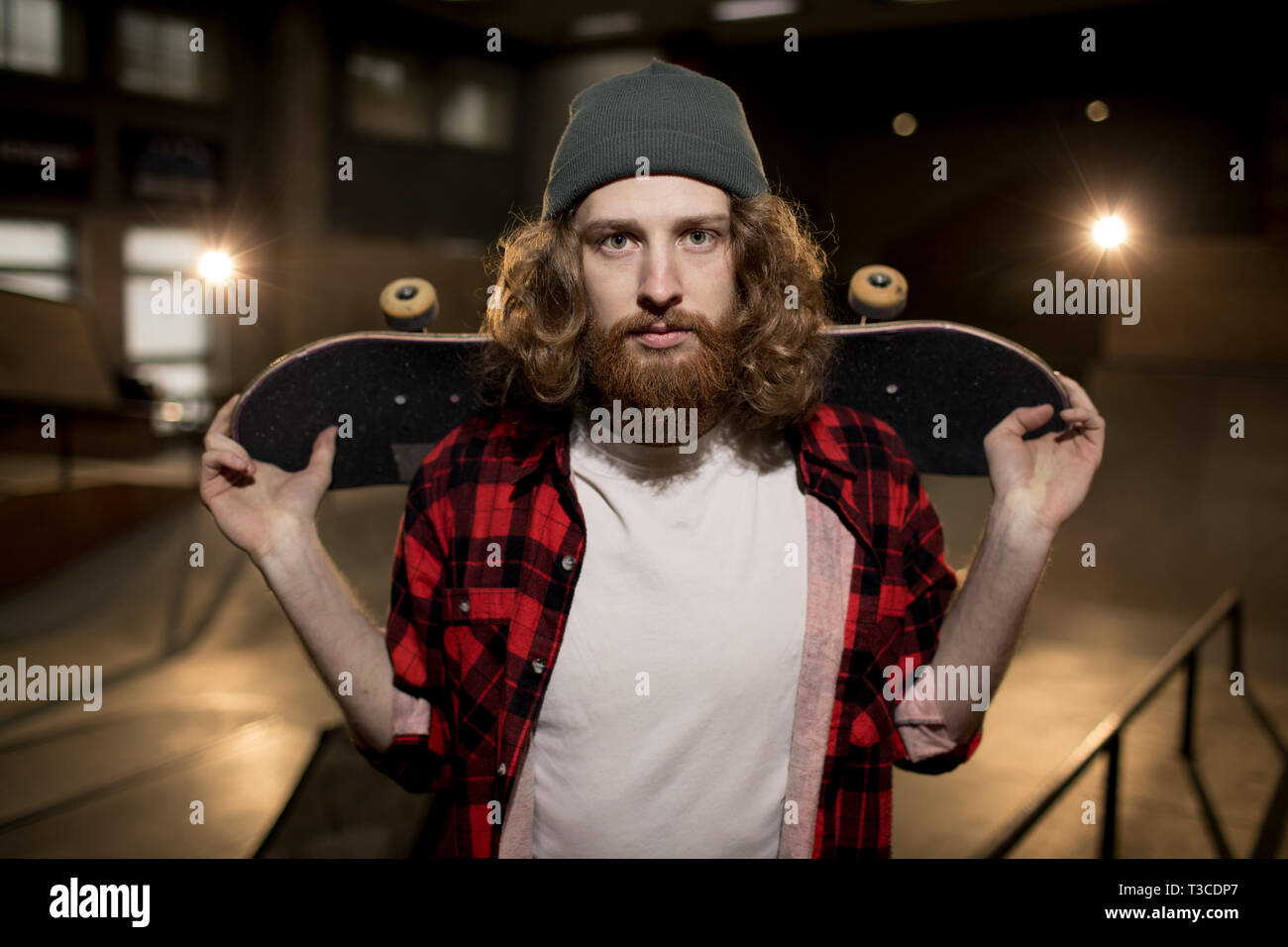 Professional skater hi-res stock photography and images - Alamy