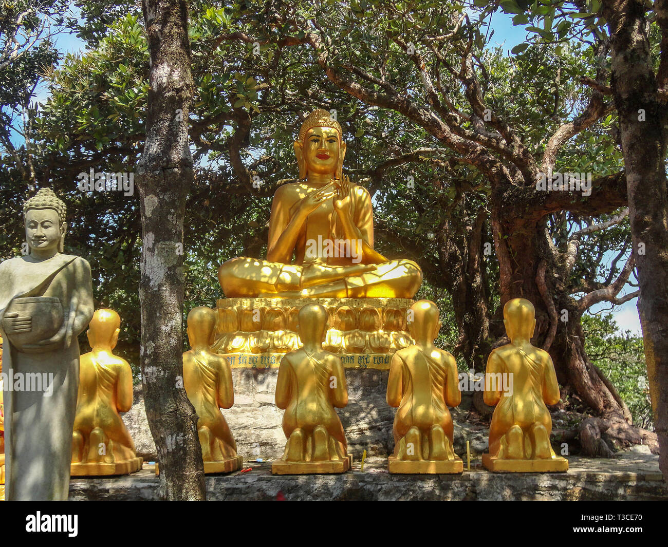 Cambodia buddha hi-res stock photography and images - Alamy