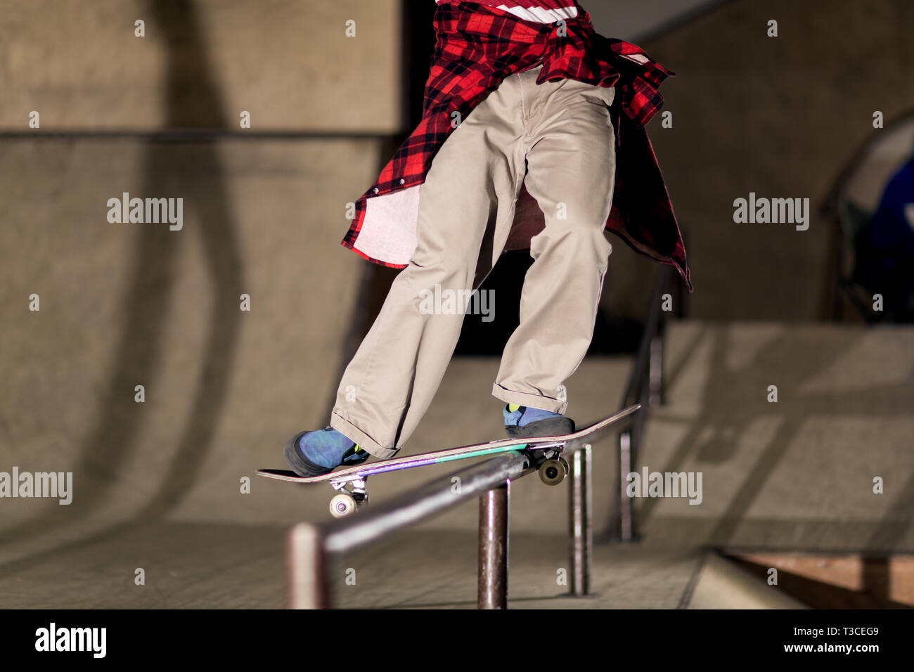 Skateboard rail hi-res stock photography and images - Alamy