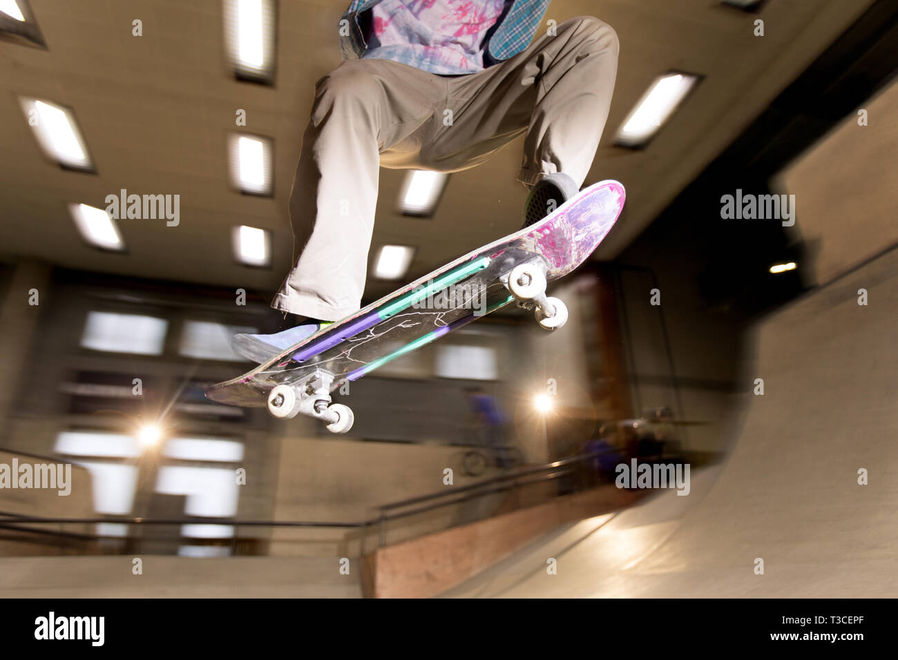 Extreme skating hi-res stock photography and images - Alamy