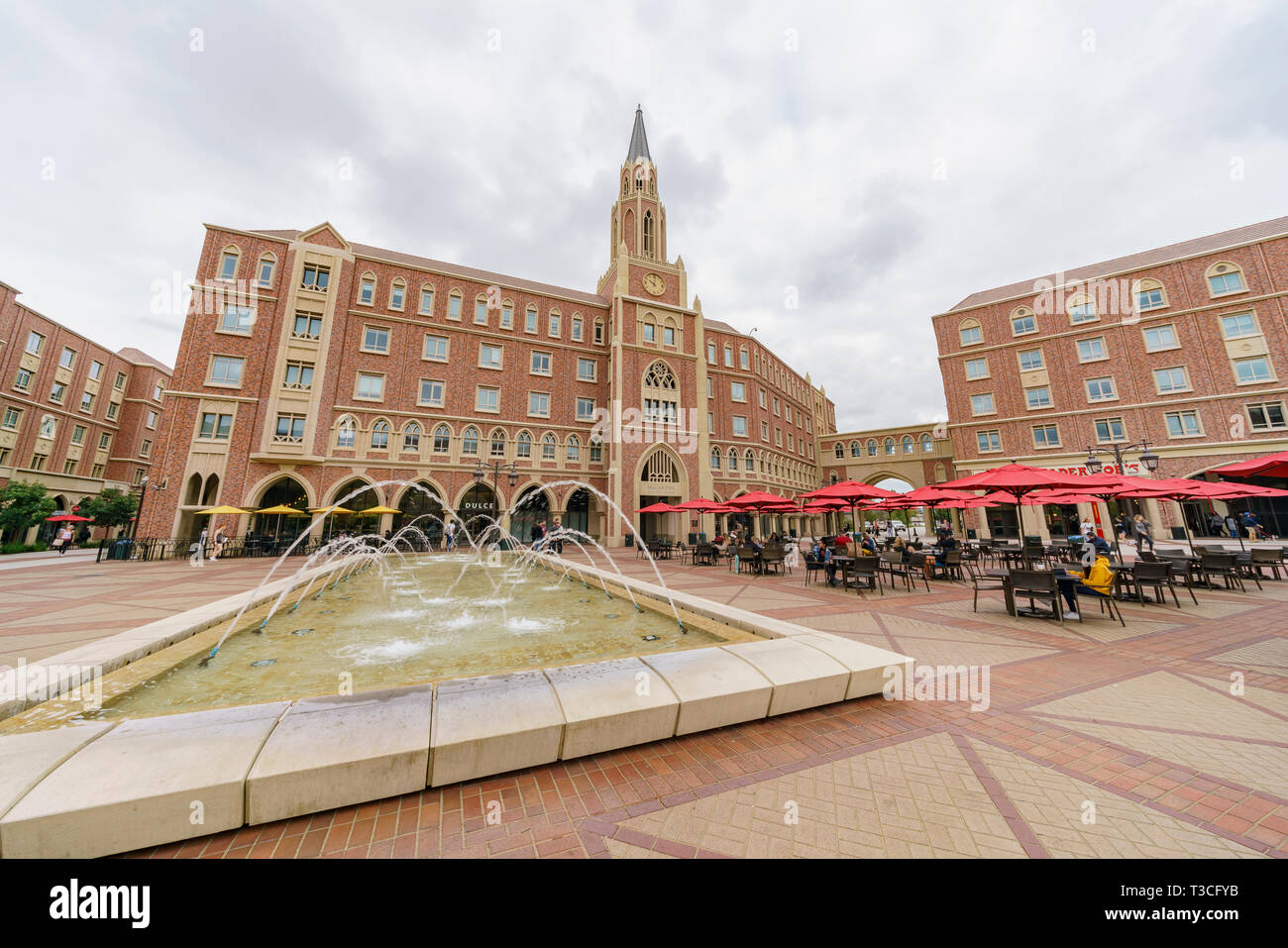 Los Angeles, APR 4: Exterior view of McCarthy Honors College of USC ...