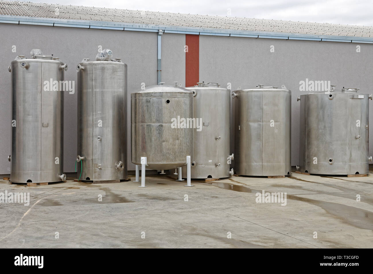 Stainless Steel Storage Tank Silos for Industry Stock Photo - Alamy