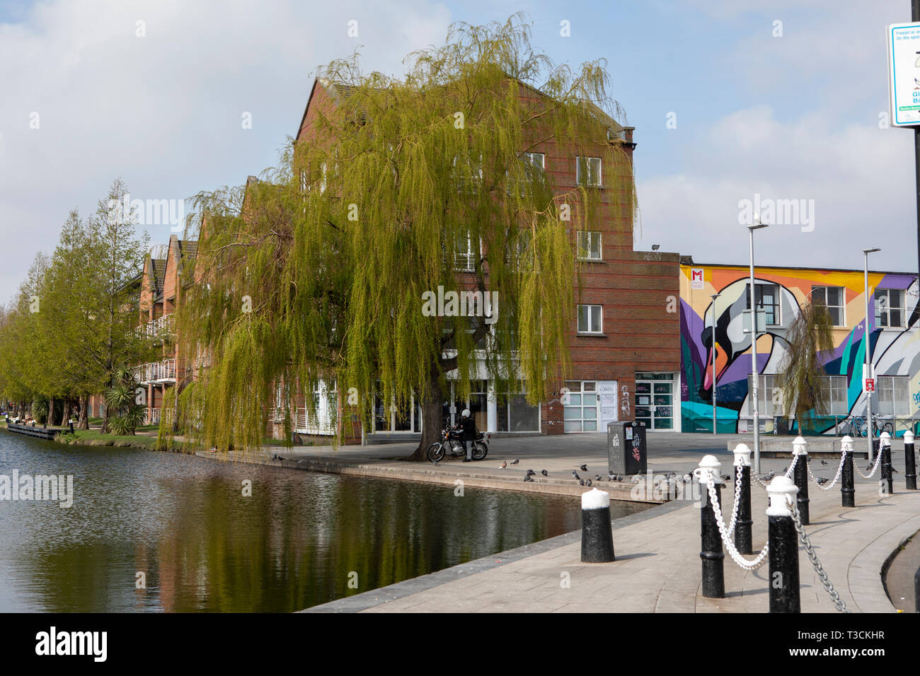 Dublin portobello grand canal hi-res stock photography and images - Alamy
