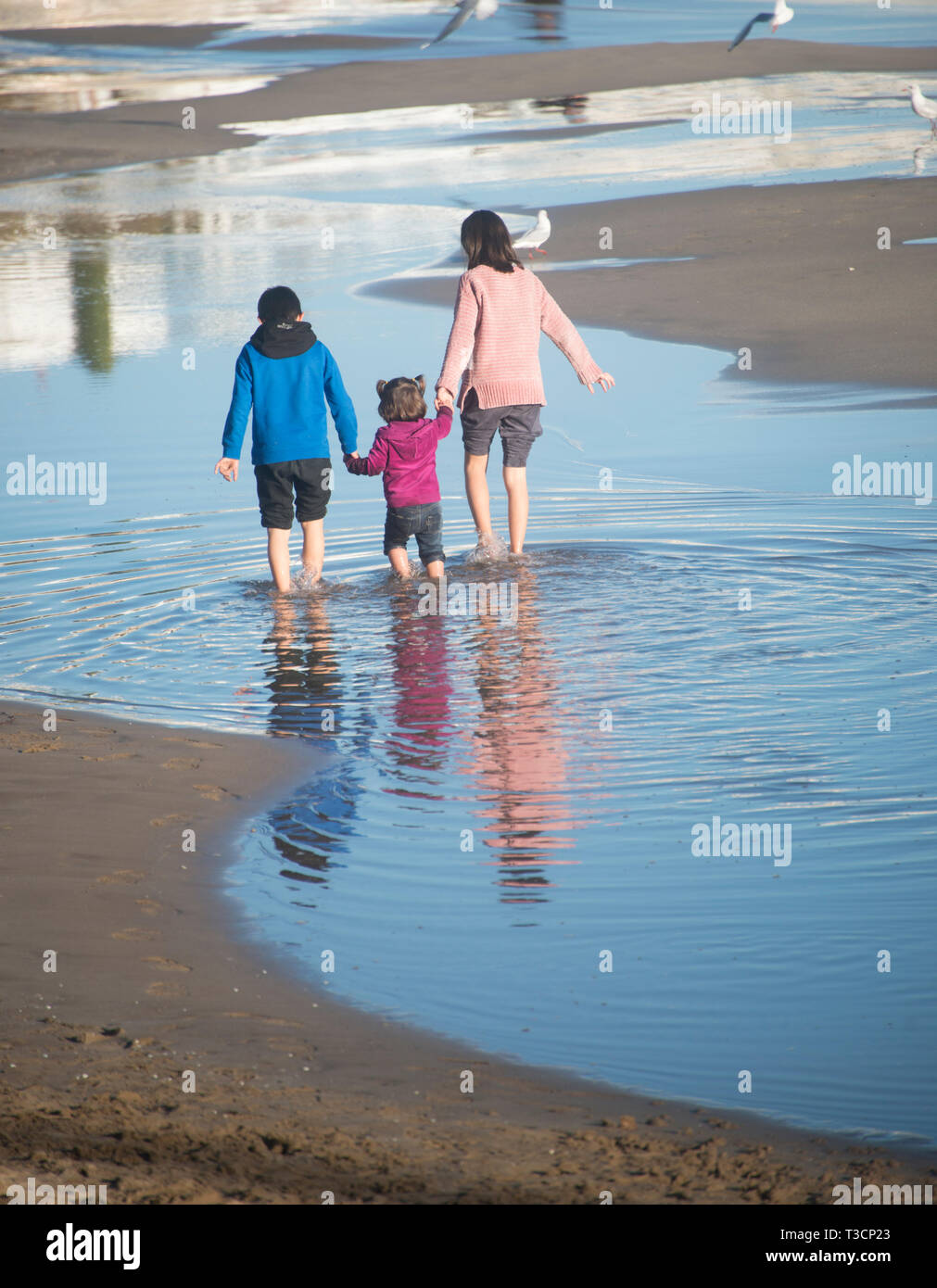Kids feet beach hi-res stock photography and images - Alamy
