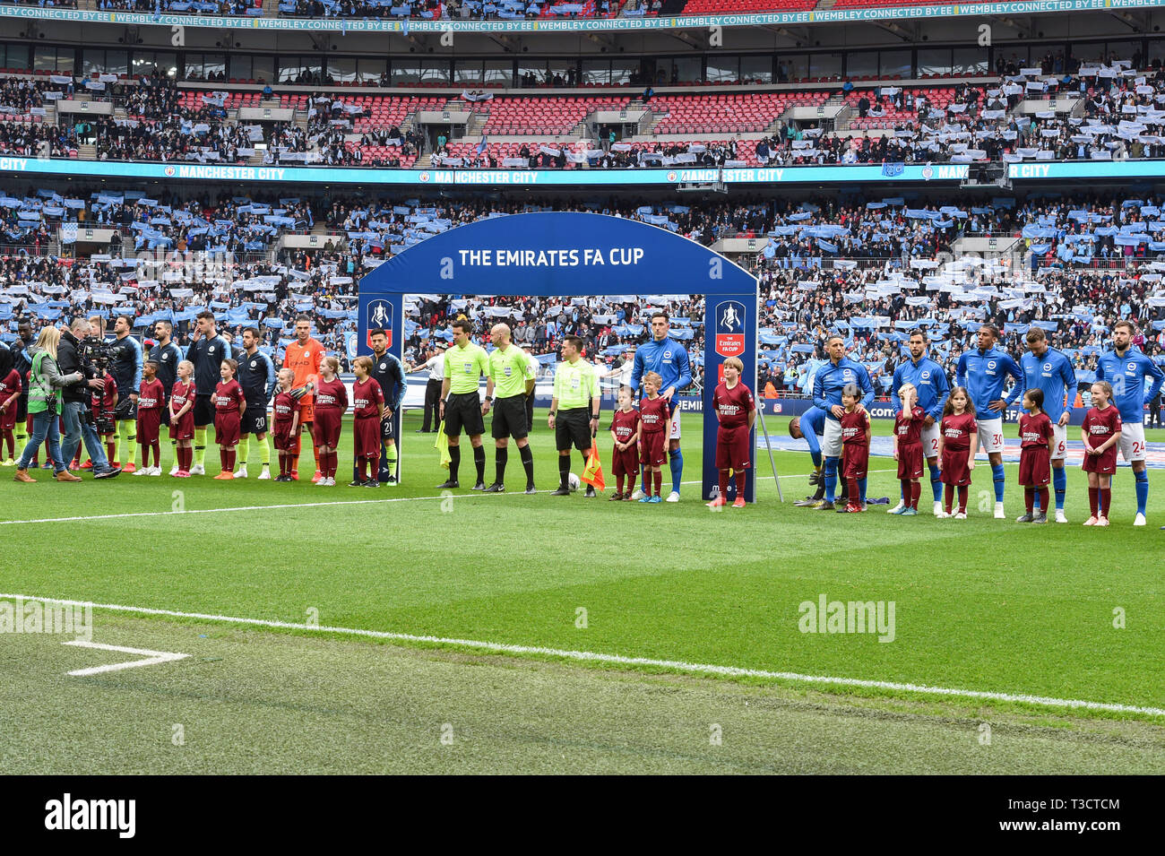 Manchester city line up 2019 hi-res stock photography and images - Alamy