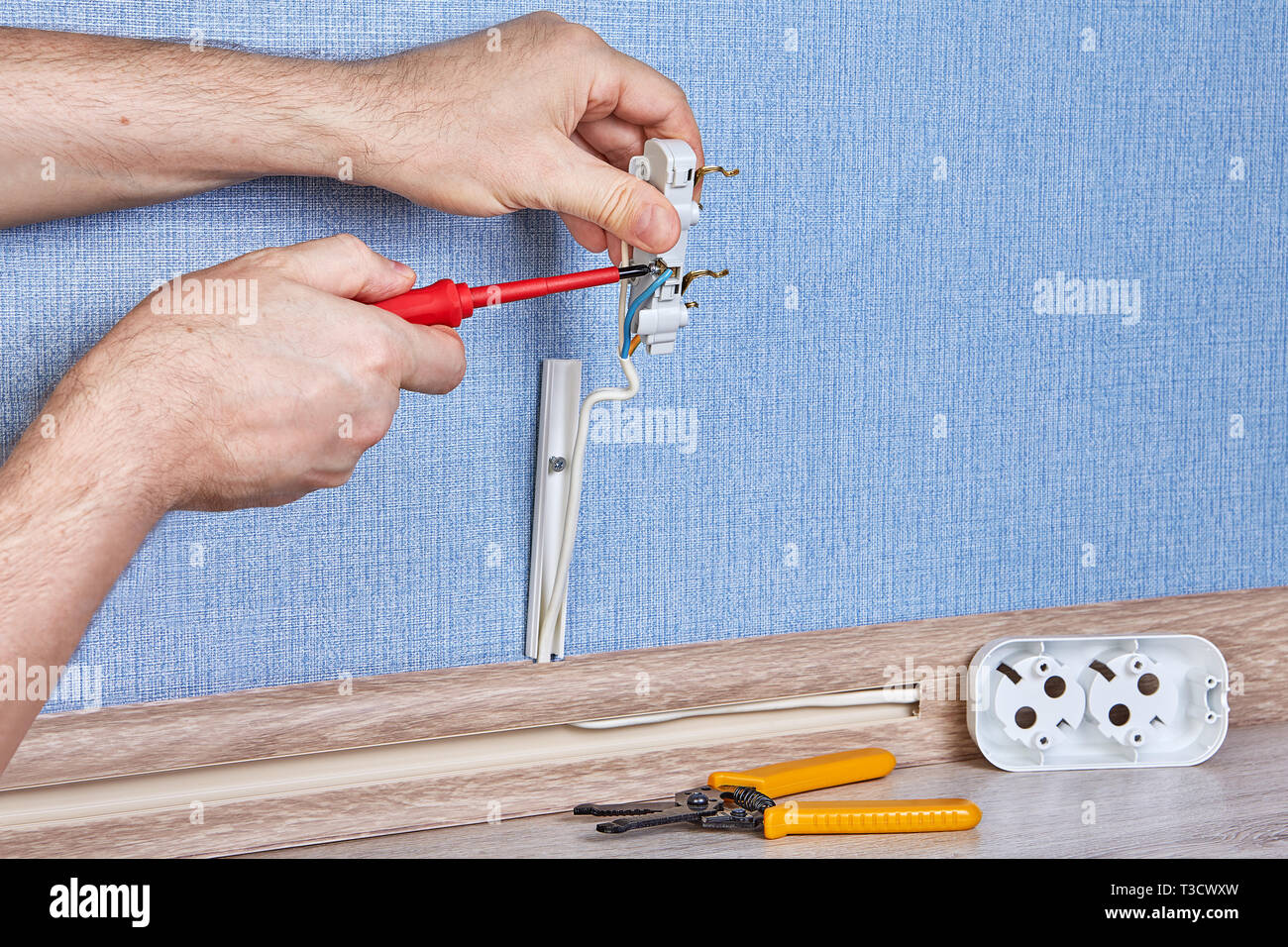 Outlet wires hi-res stock photography and images - Alamy