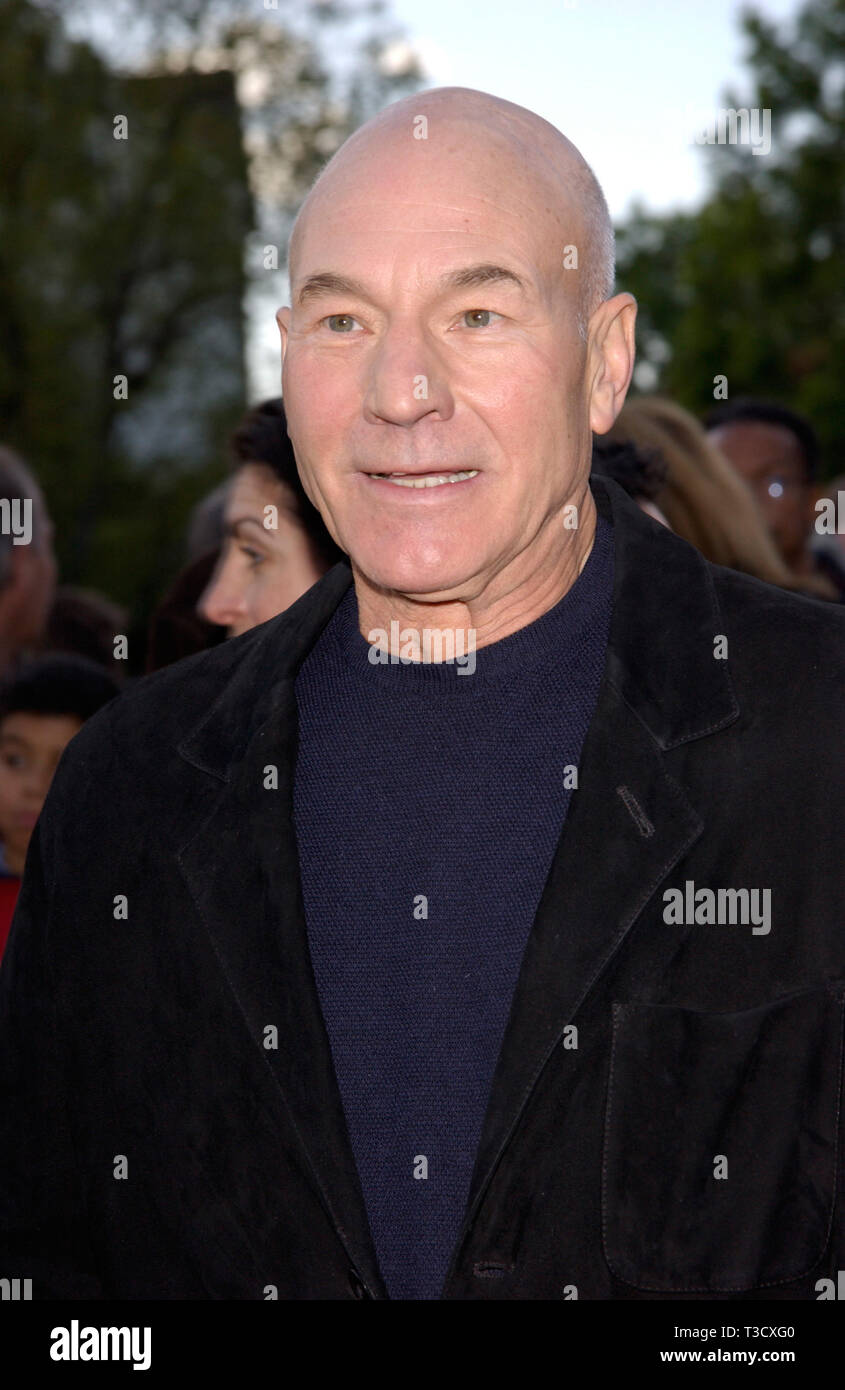 LOS ANGELES, CA. December 09, 2001: Actor PATRICK STEWART at the world ...