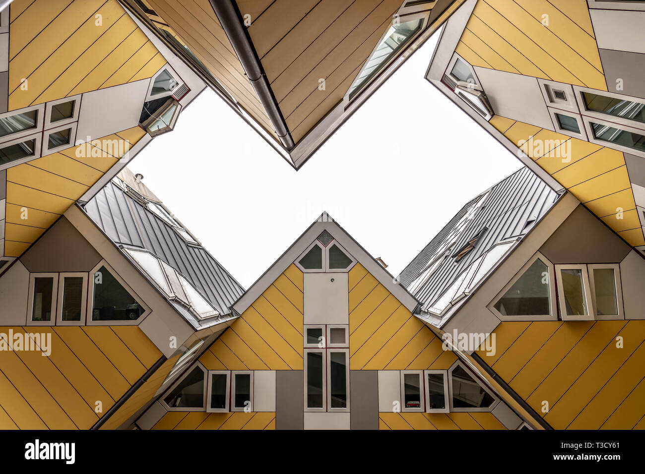Cube shaped structure hi-res stock photography and images - Alamy