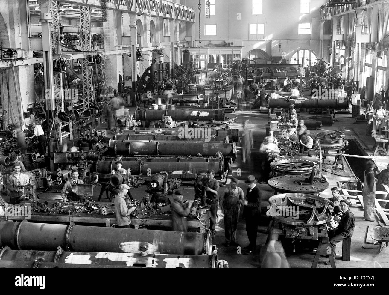 U.S. Naval Yard Torpedo Shop ca. 1917 Stock Photo - Alamy
