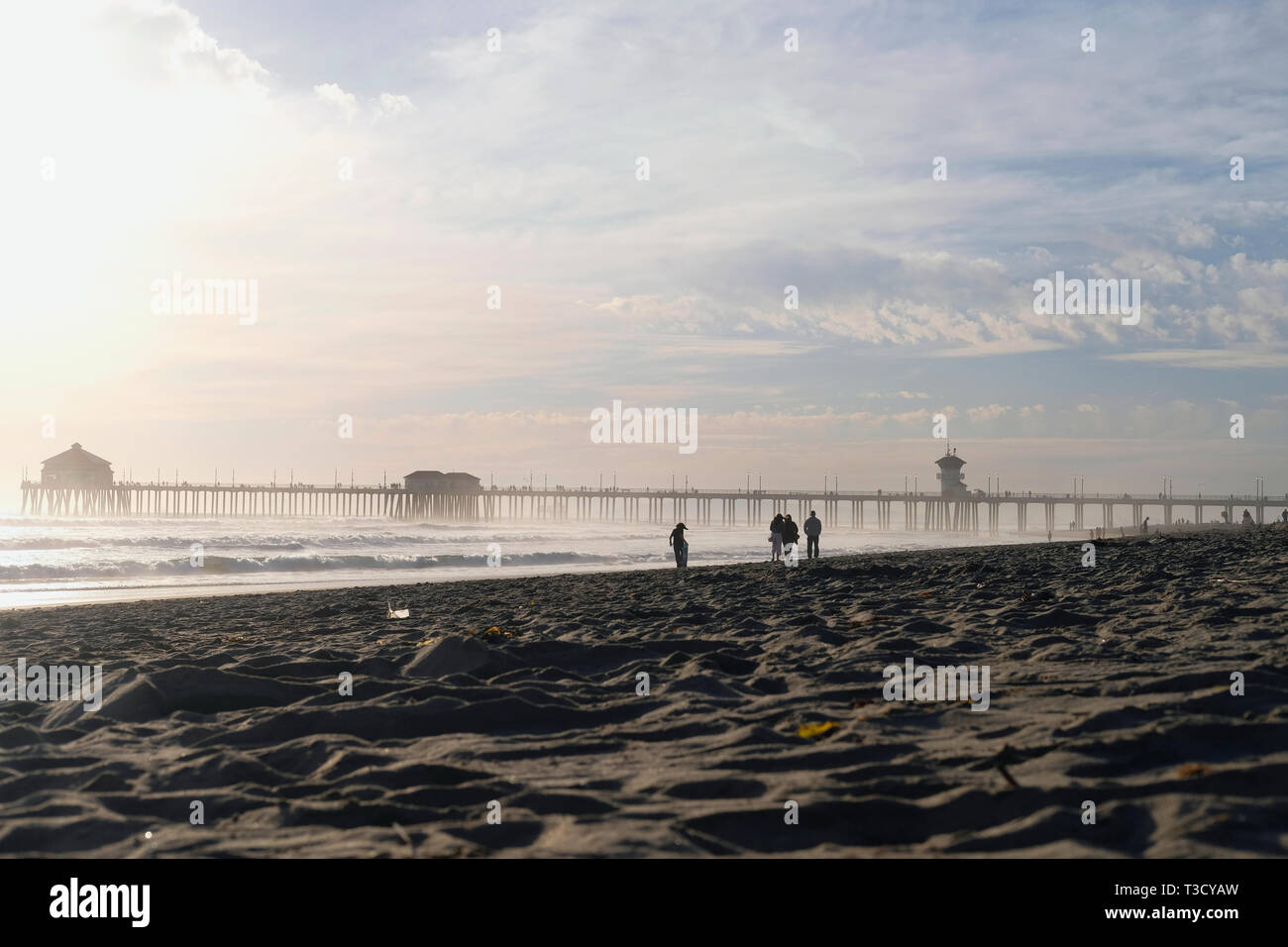 Sunny day at a california beach hi-res stock photography and images - Alamy