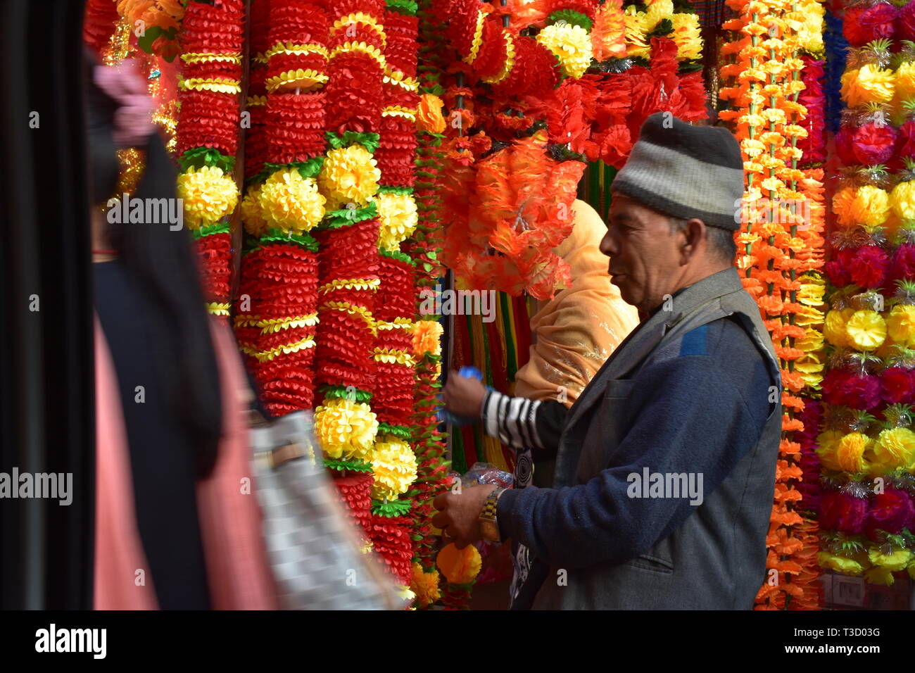 Hindu tikka hi-res stock photography and images - Alamy