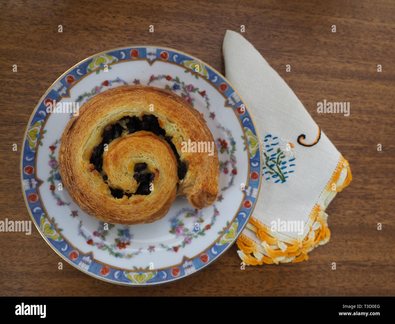 Cloth from under plate hi-res stock photography and images - Alamy