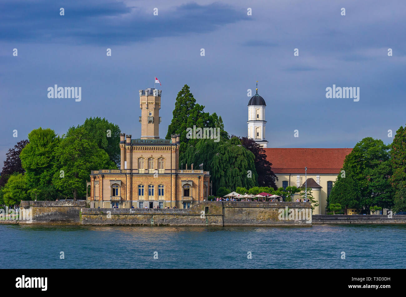 Lakeside view of Montfort Castle in Langenargen at Lake Constance ...