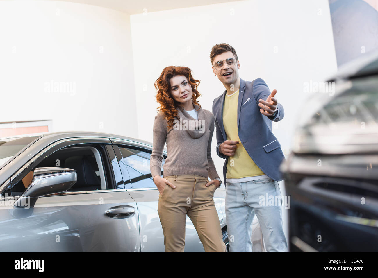 Man hand pointing finger car hi-res stock photography and images - Alamy