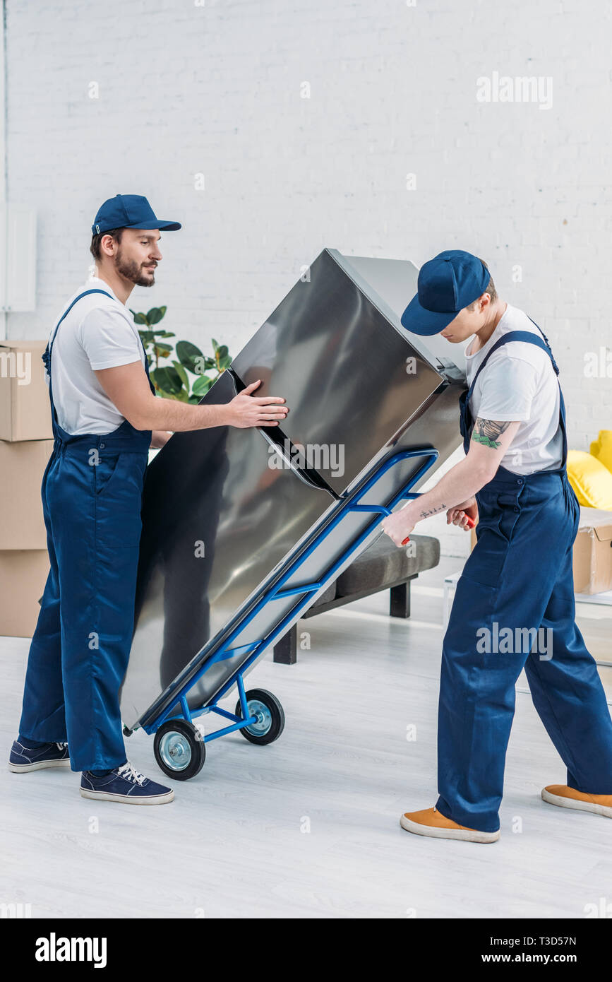 Refrigerator truck hi-res stock photography and images - Alamy