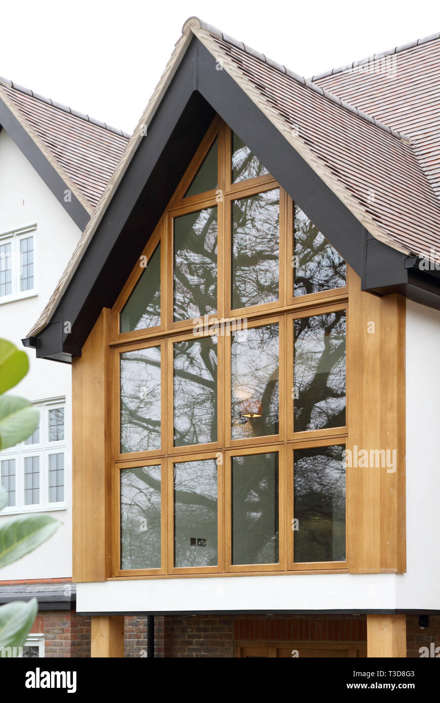 Vaulted window hi-res stock photography and images - Alamy