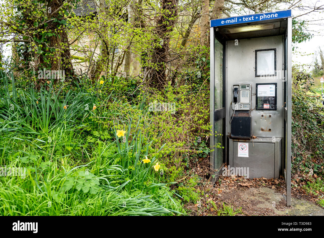 A vintage call box on the Isle of Wight Stock Photo - Alamy