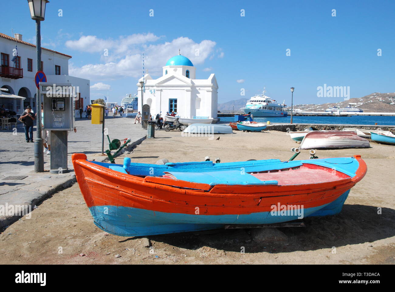 Boat chapel hi-res stock photography and images - Alamy