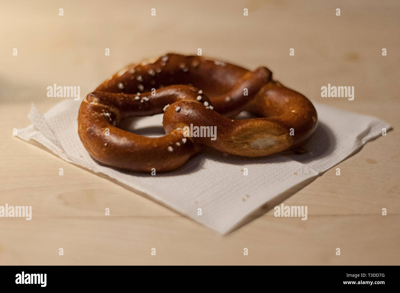 Traditional German Pretzel on wooden table - Nuremberg Stock Photo - Alamy