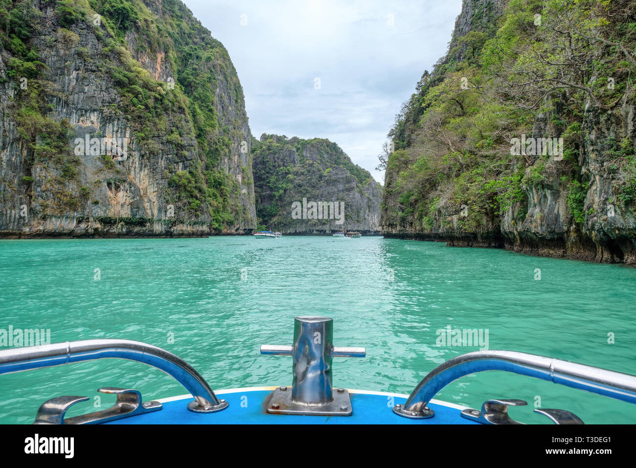 Pileh lagoon cliff limestone beautiful in phi phi leh island Stock ...