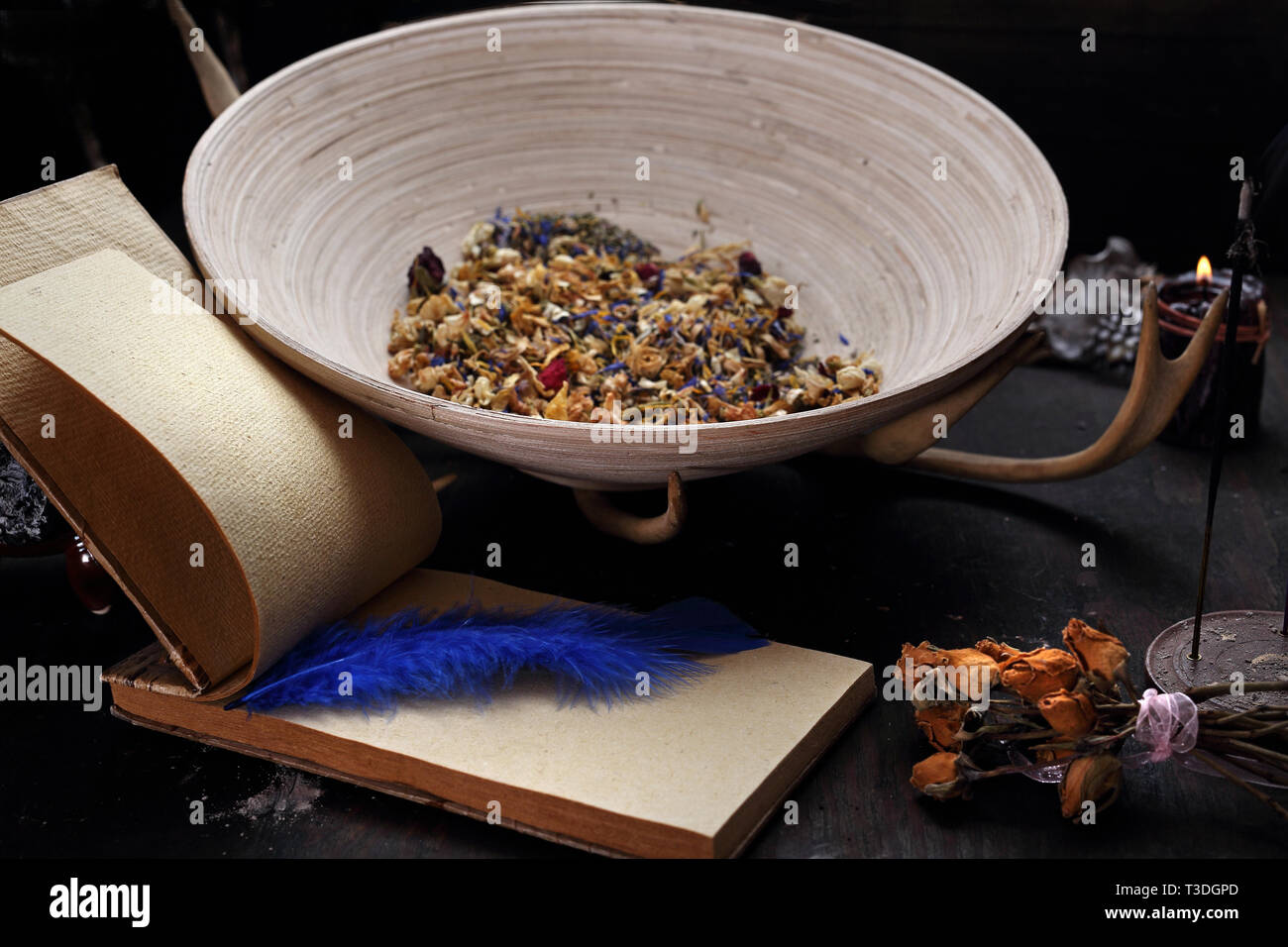 Ritual magical objects hi-res stock photography and images - Alamy