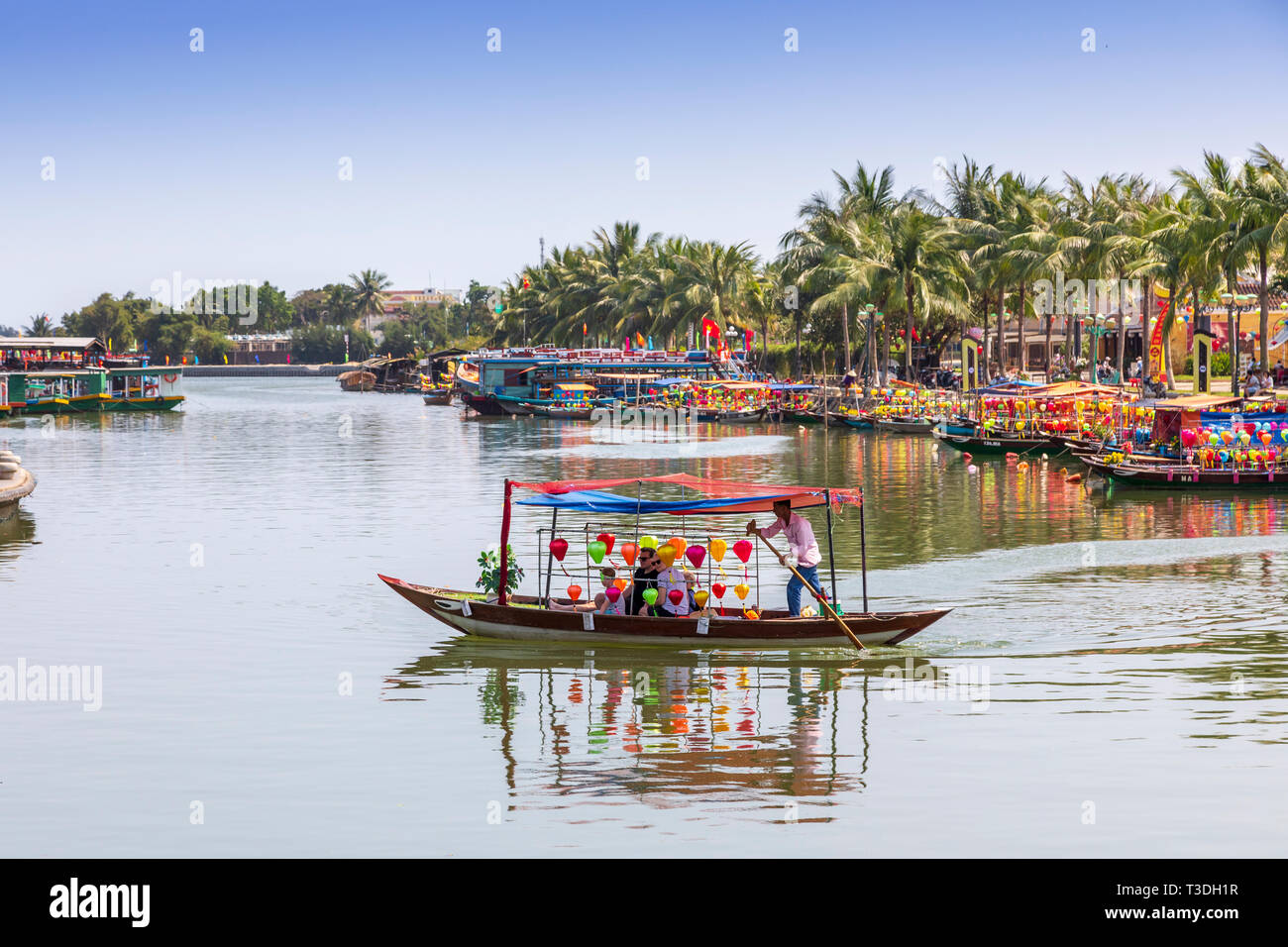 Lantern boat hi-res stock photography and images - Alamy