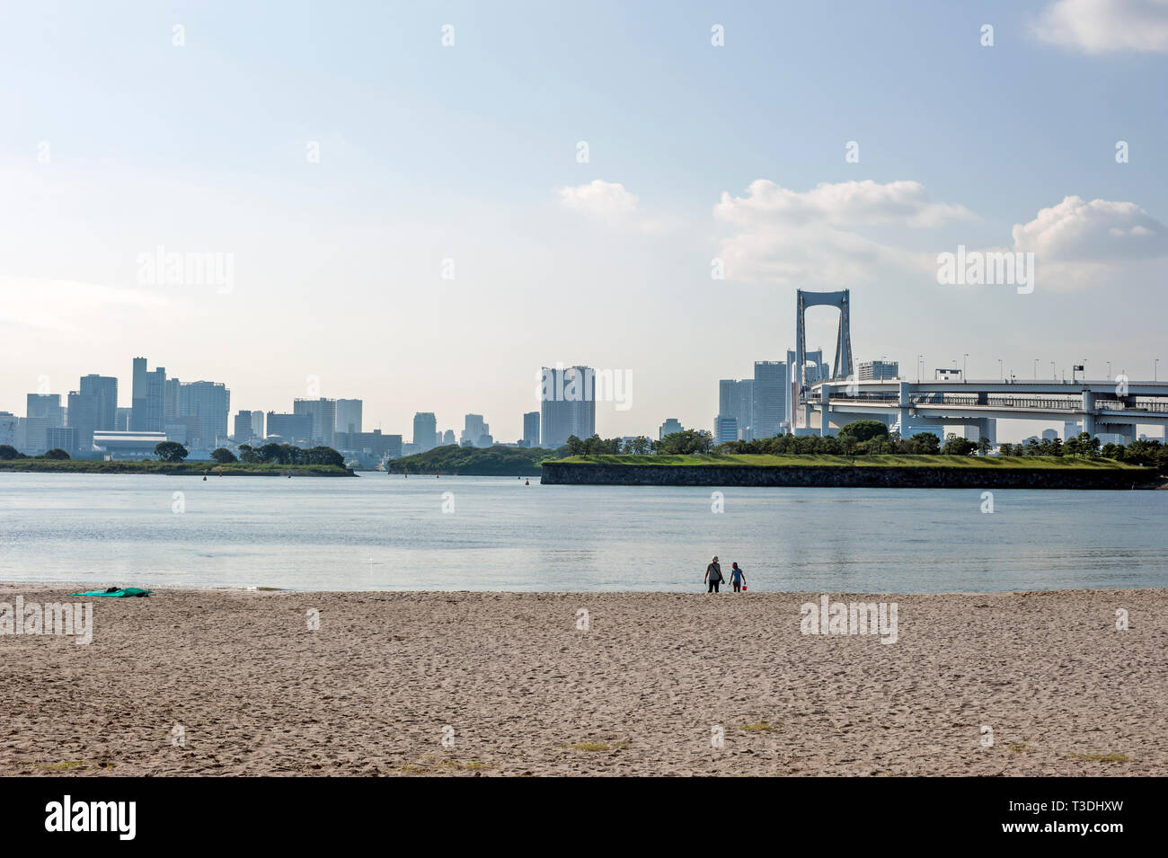 Open space tokyo hi-res stock photography and images - Alamy